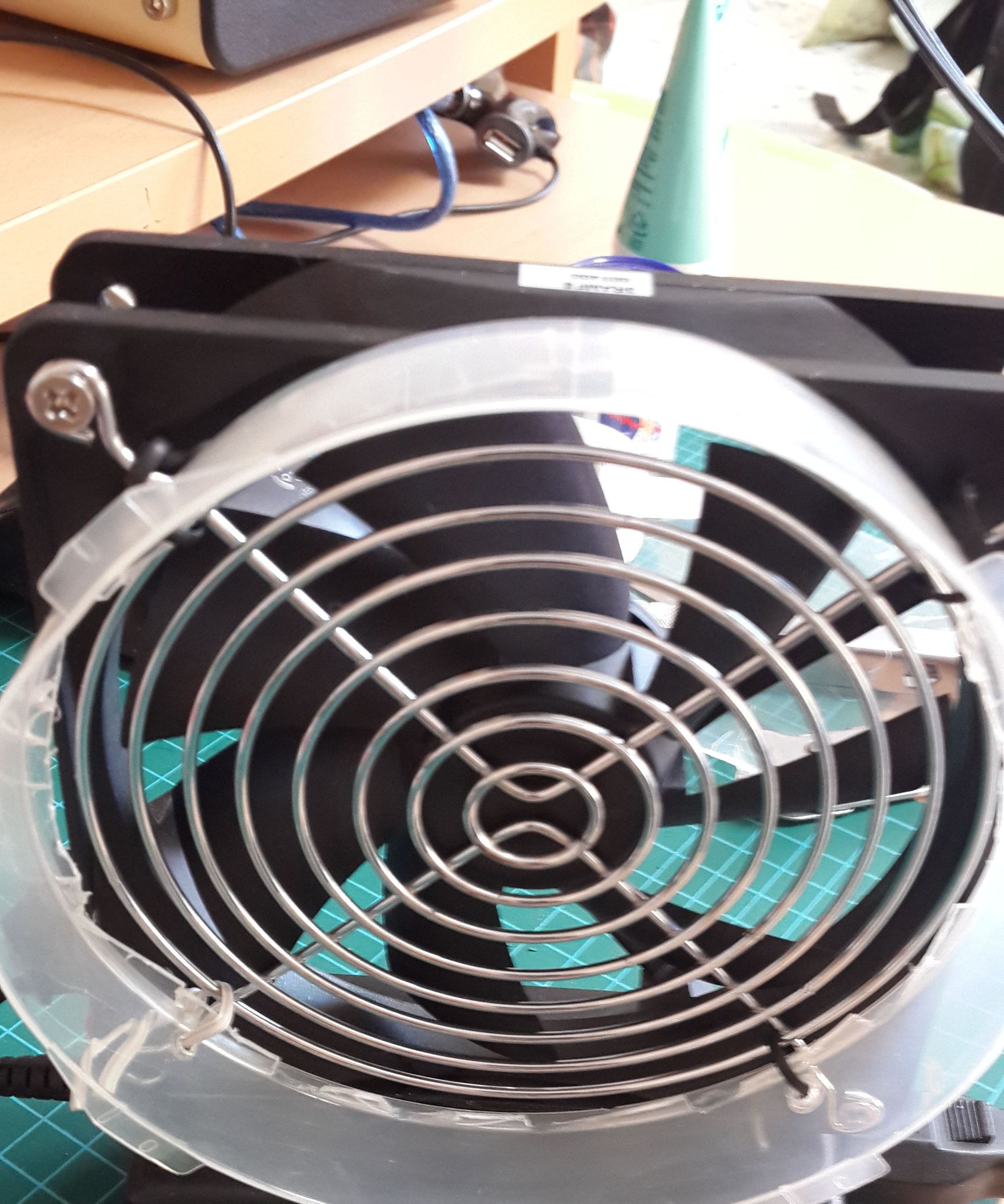 Mini Fan From PC Part : 4 Steps - Instructables