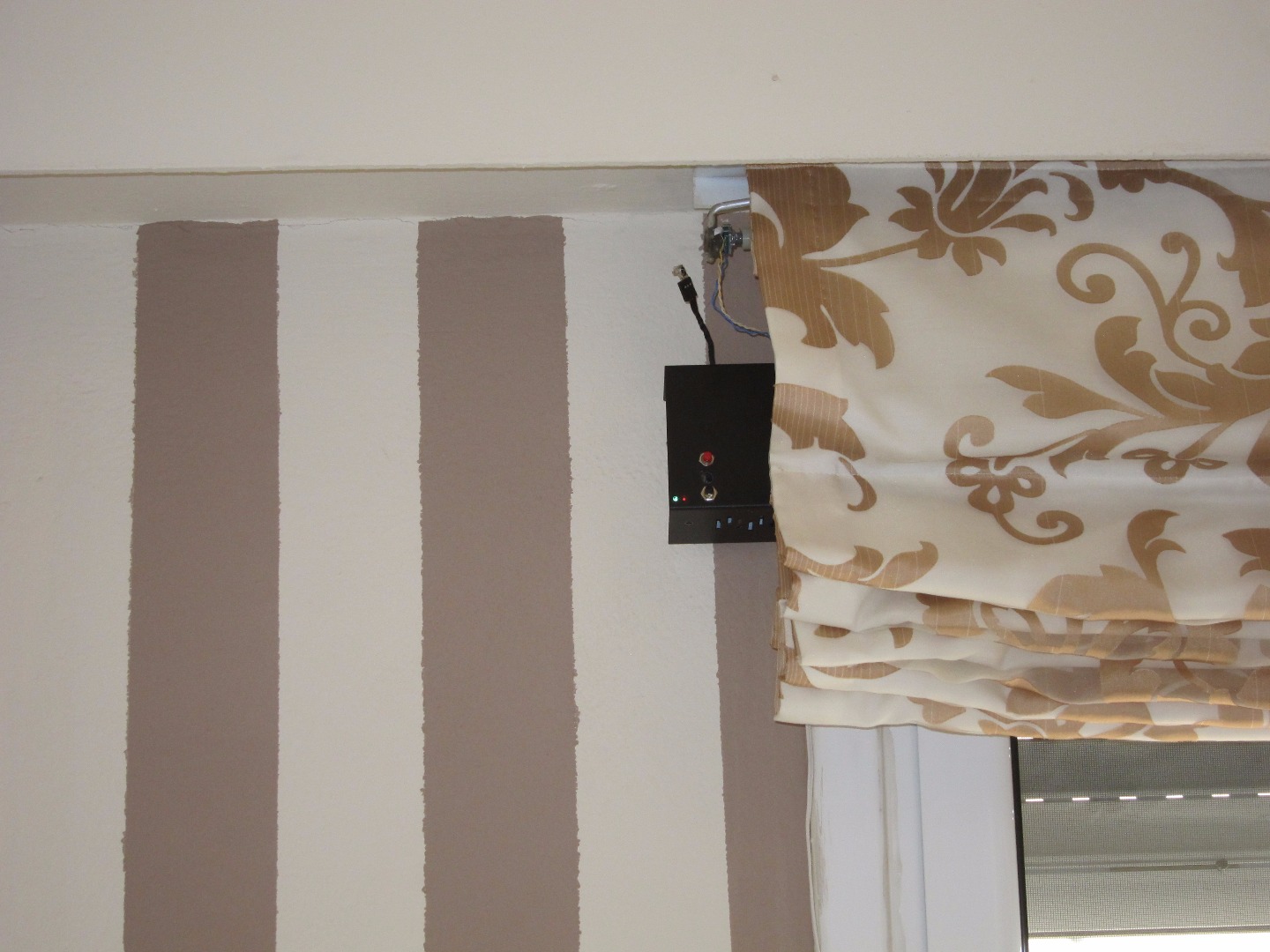 Automatic Blinds With Arduino. Controlled by Android-TV Remote-Buttons ...