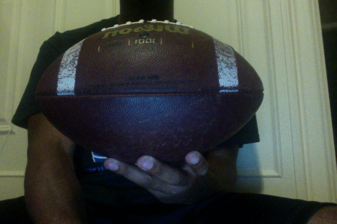 How to Hold a Football : 15 Steps - Instructables