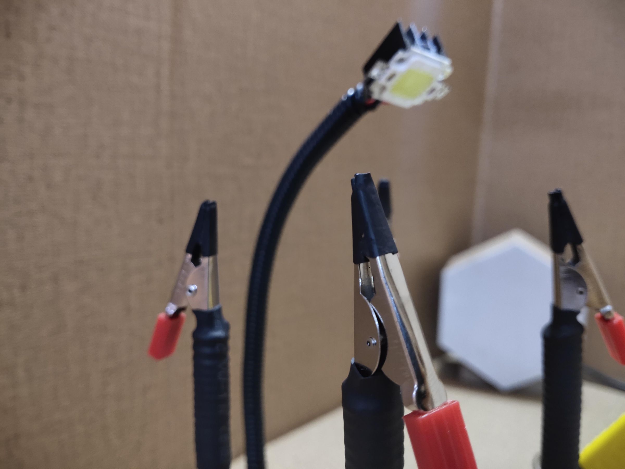 DIY Helping Hands Soldering Station : 4 Steps (with Pictures ...