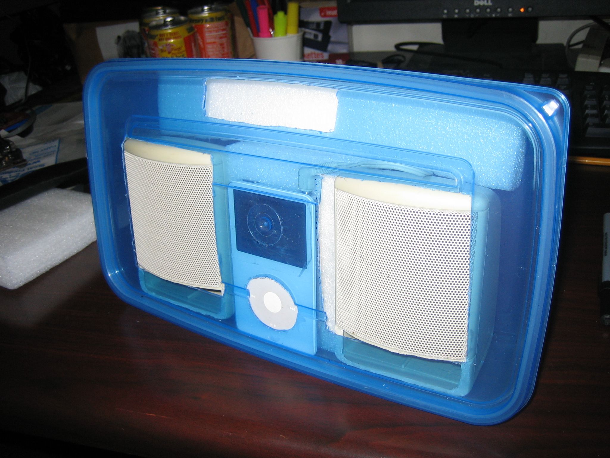 Tupperware IPod Boombox : 3 Steps (with Pictures) - Instructables