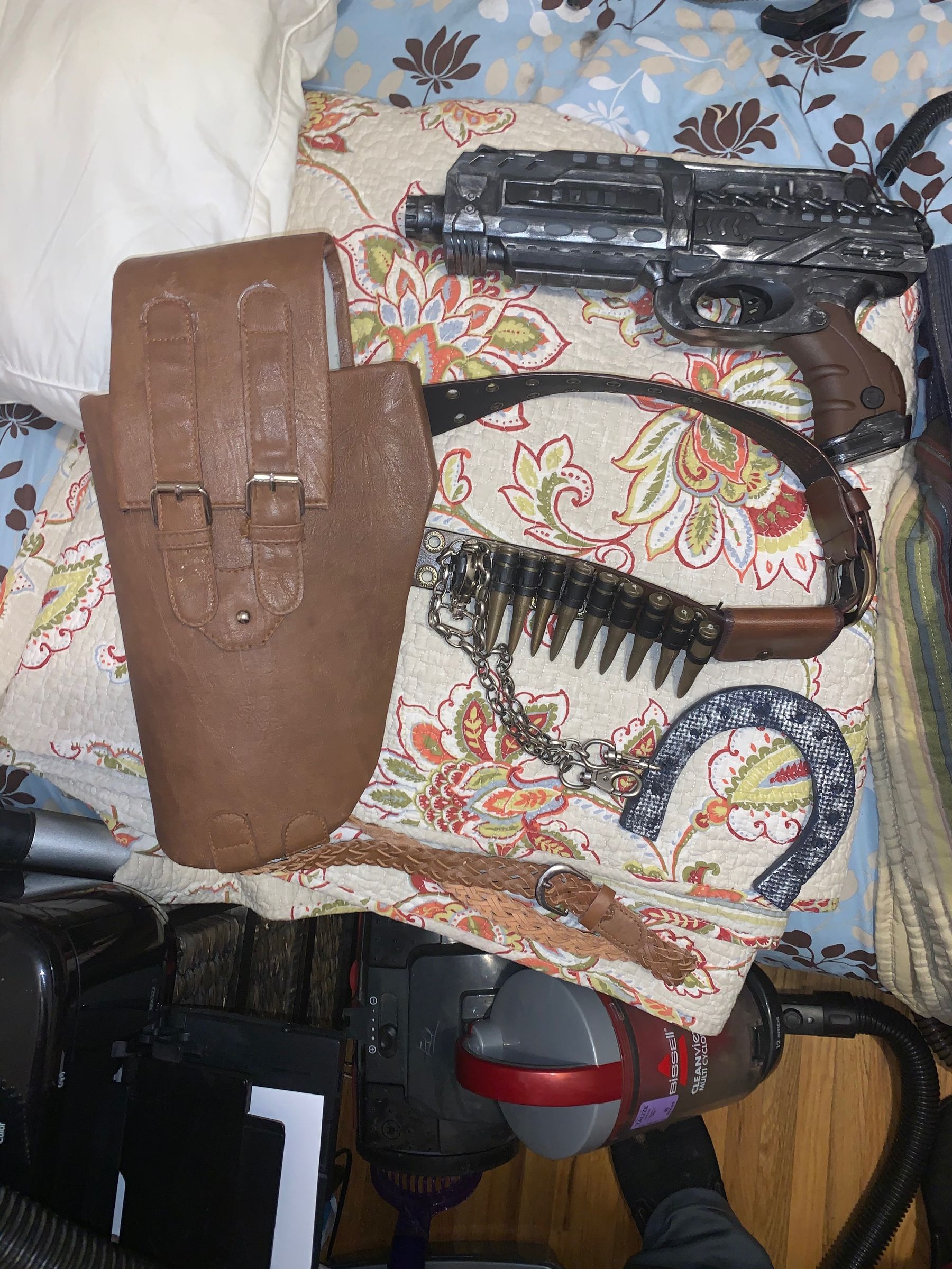 Hellboy Costume : 4 Steps - Instructables