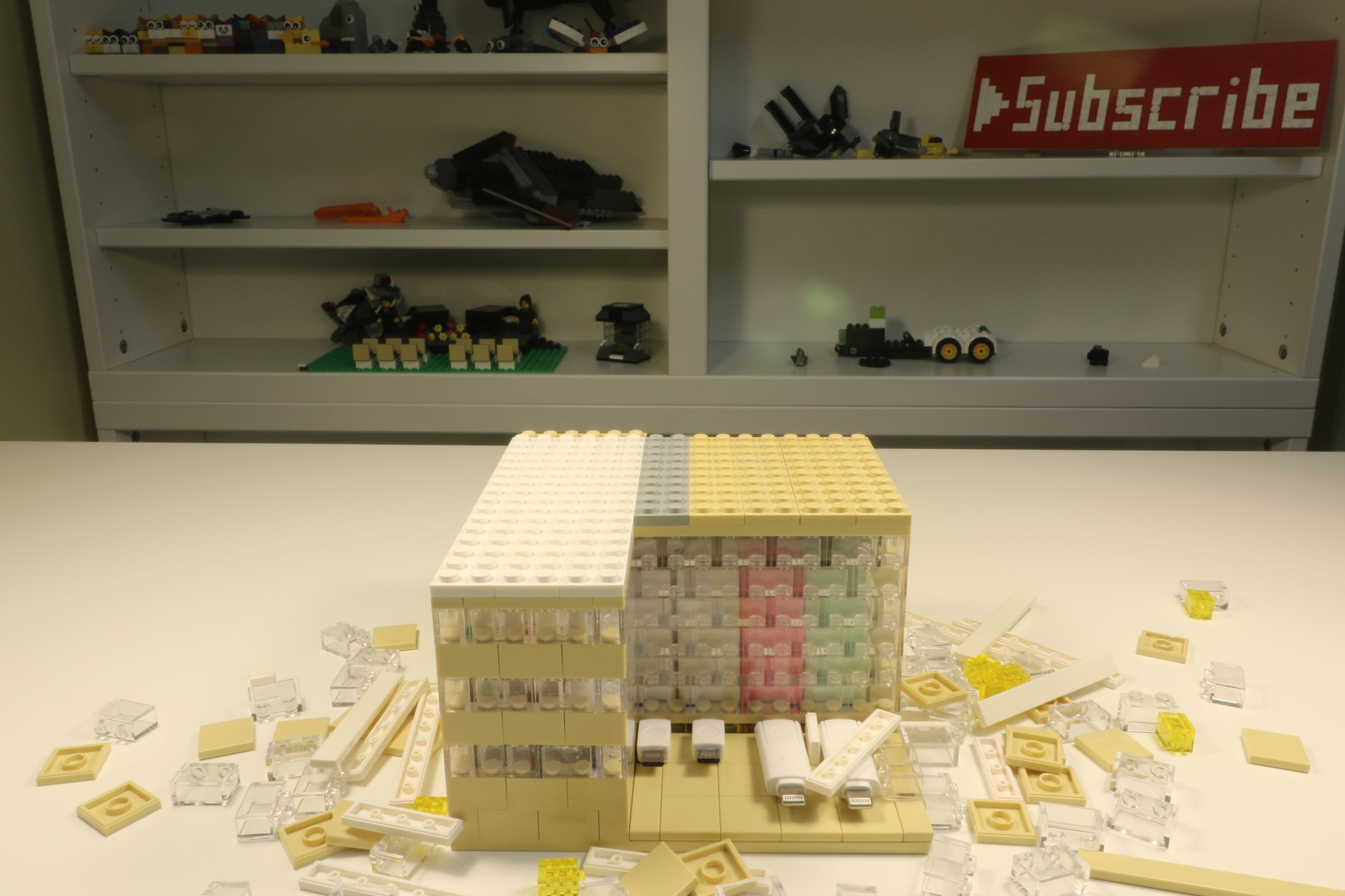 Lego Retractable Charging Station Ver. 2 : 4 Steps - Instructables