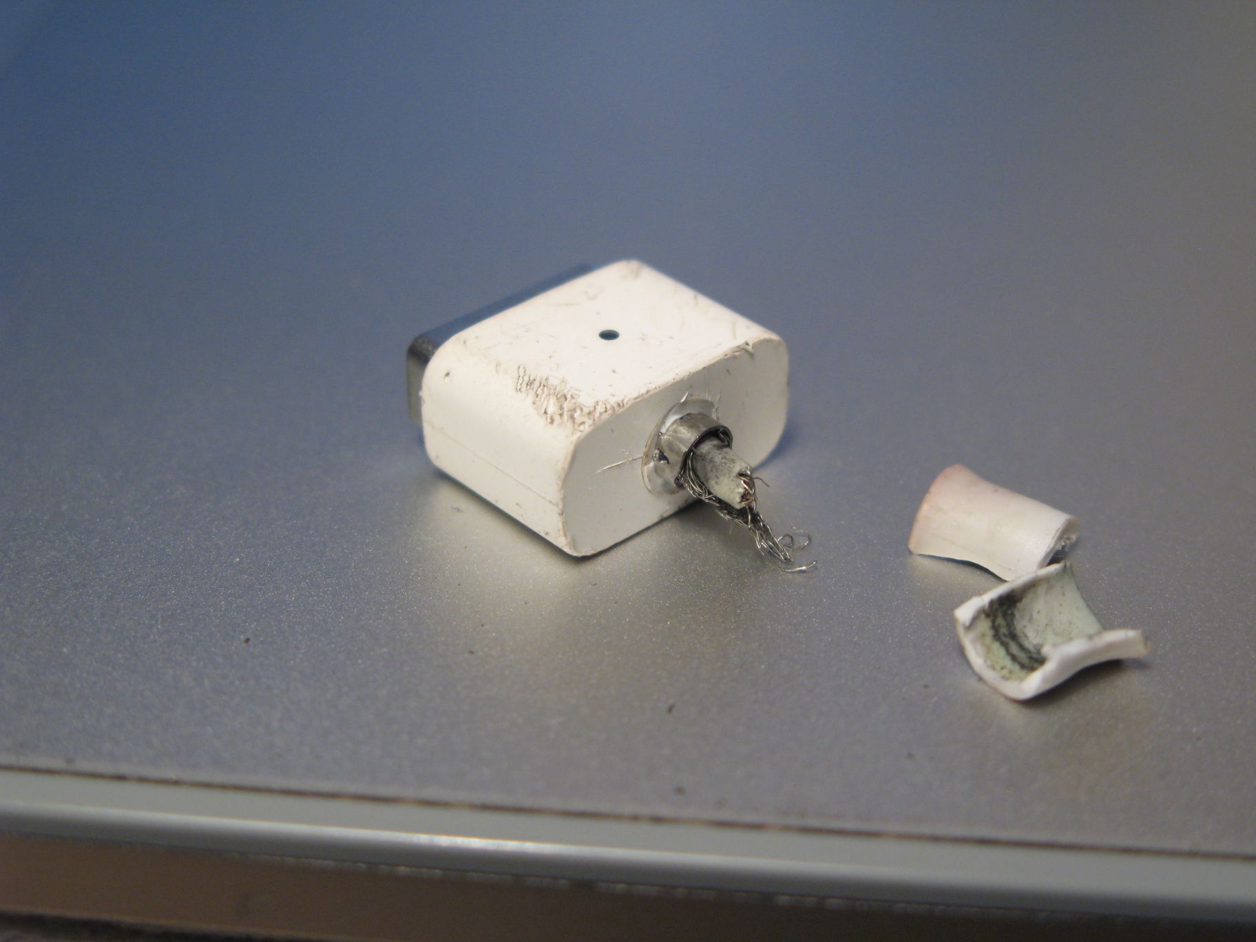 Repair : Apple MacBook MagSafe Charger Power Cord : 5 Steps (with ...