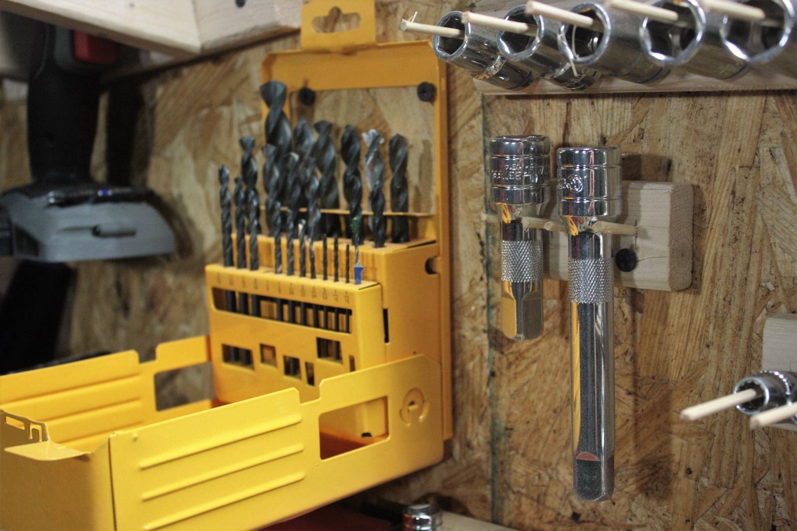 Freestanding Workbench With POWER! : 8 Steps (with Pictures ...