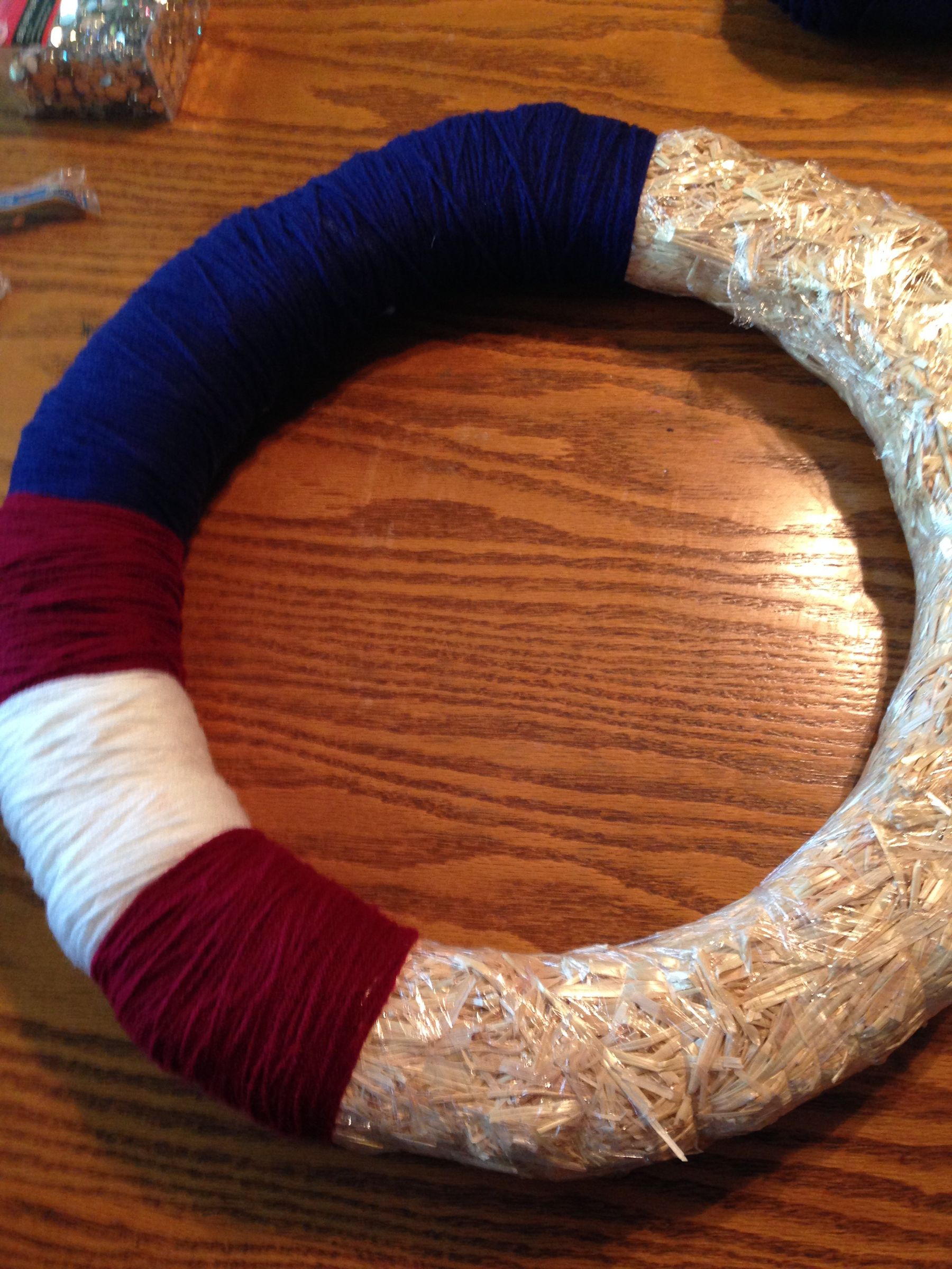 Yarn Patriotic Wreath : 14 Steps (with Pictures) - Instructables