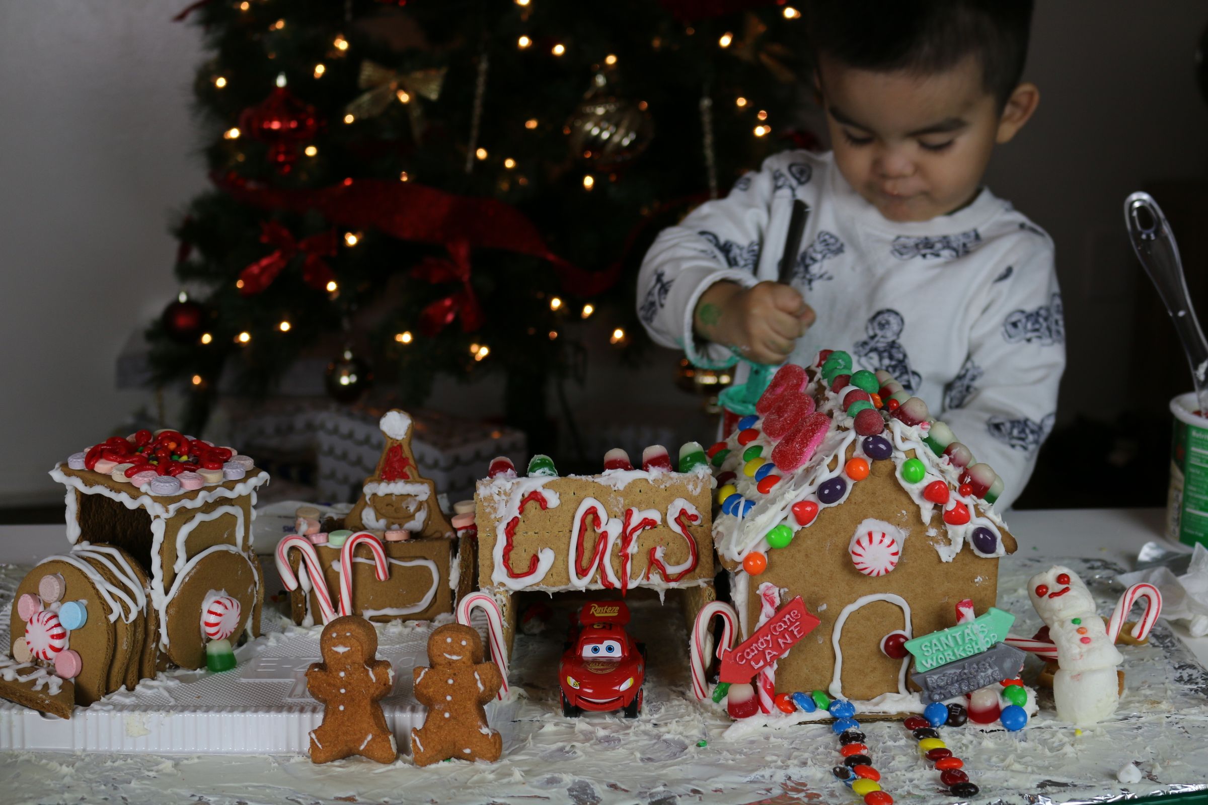 Gingerbread House Disney Cars Mcqueen (with Pictures) - Instructables