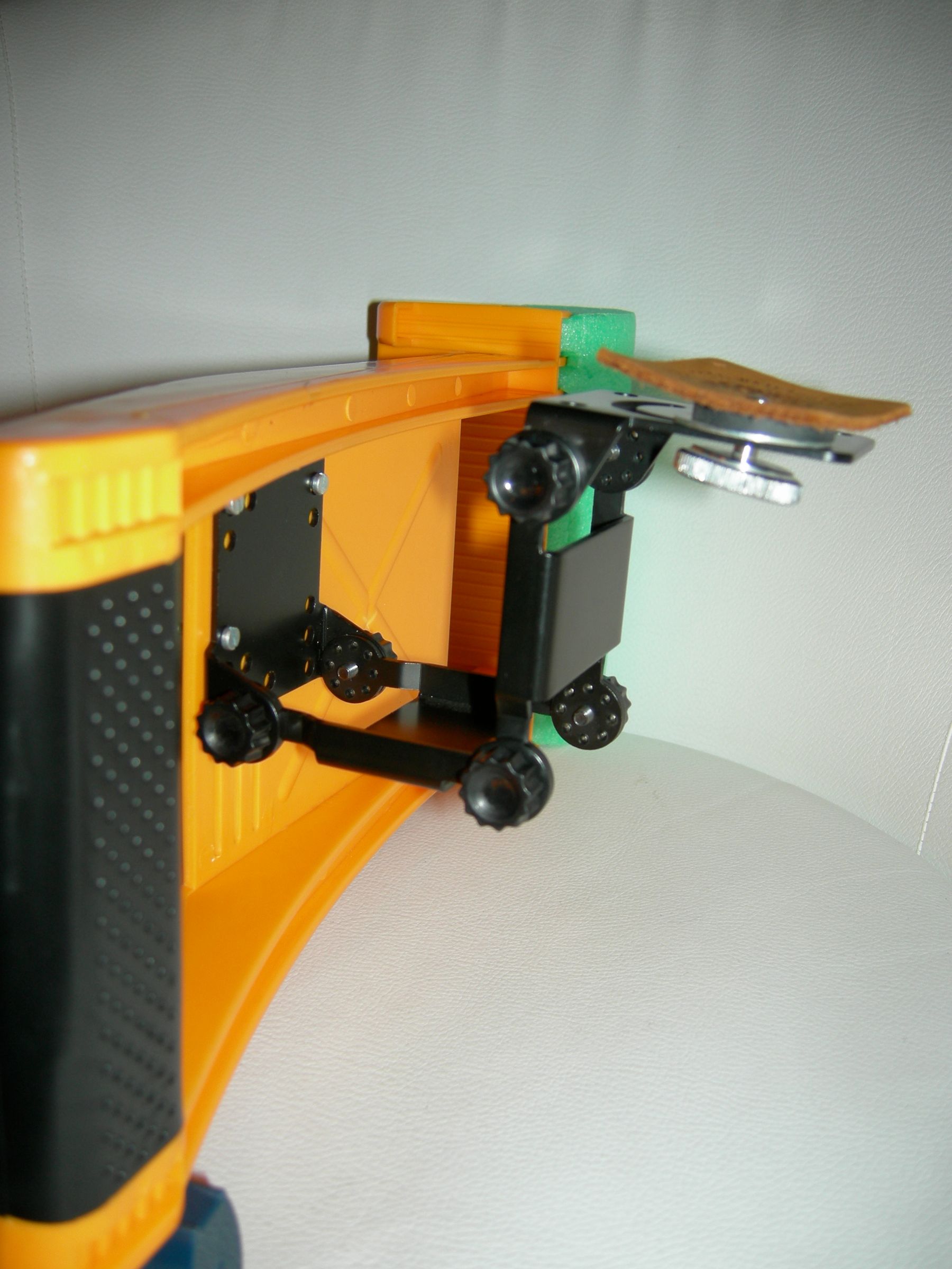 Shoulder Rig for DSLR & Camcorders : 3 Steps (with Pictures ...