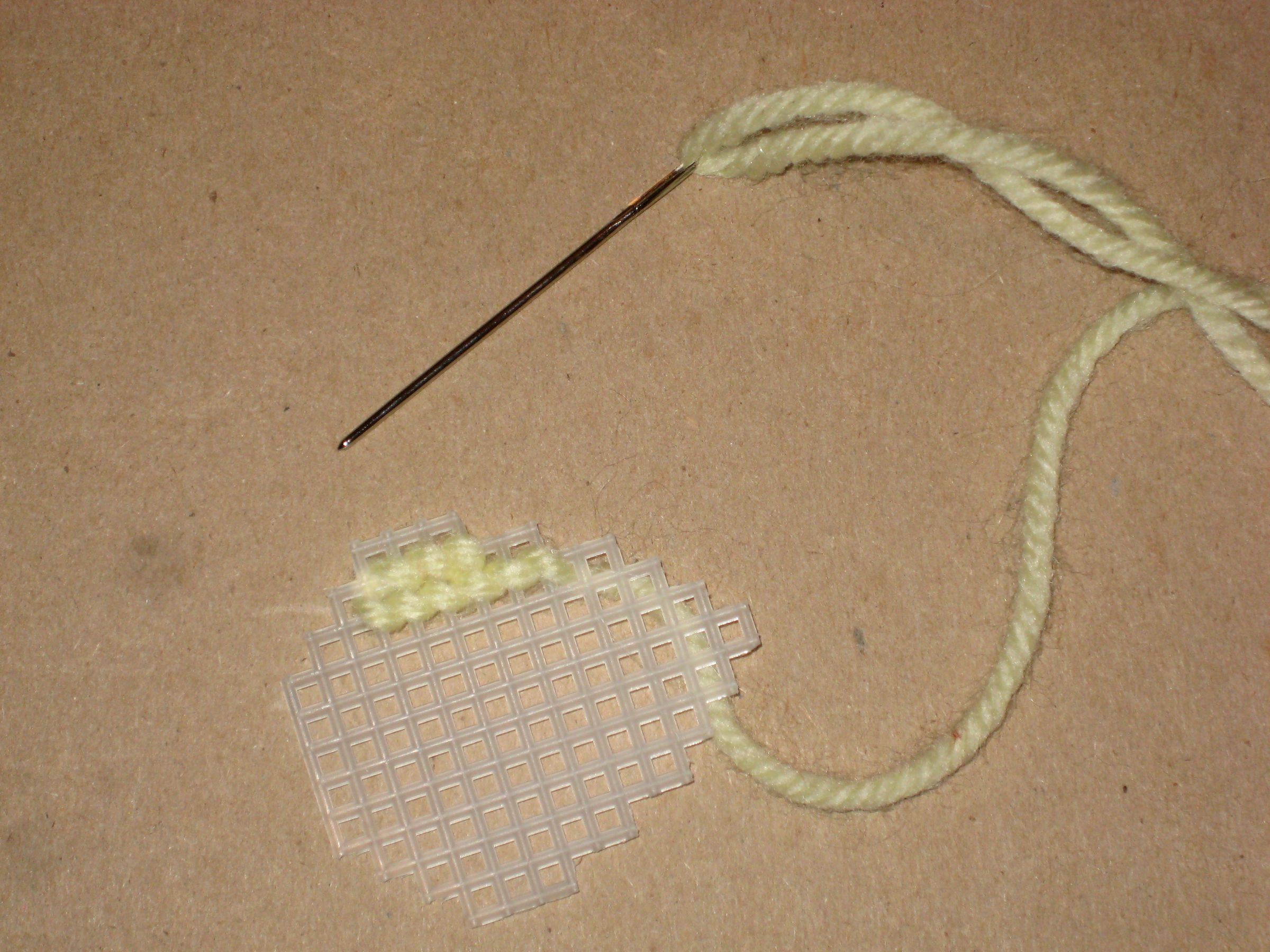 Plastic Canvas Yarn Daffodils : 7 Steps - Instructables