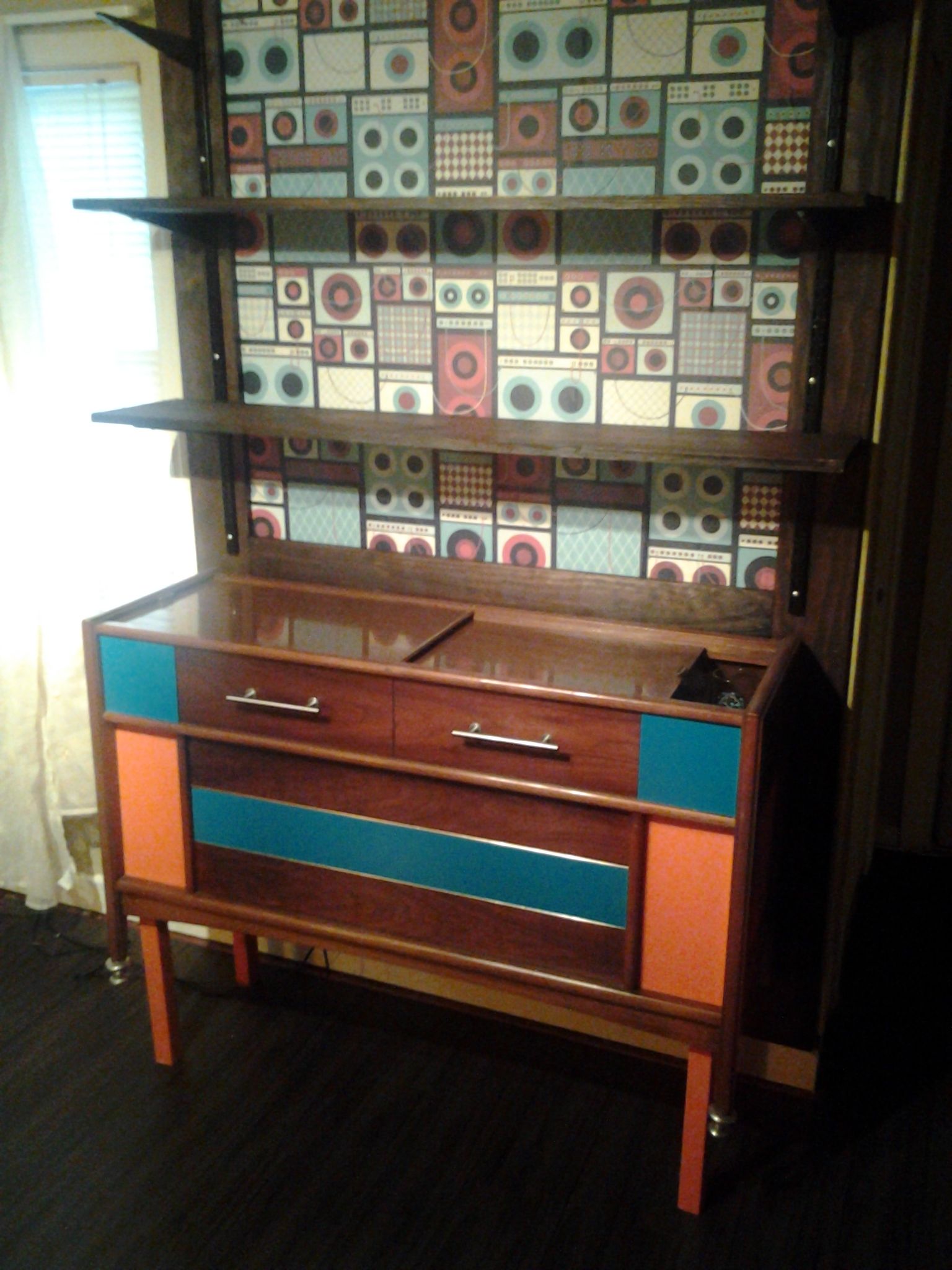 Retro Upcycle Stereo to a Bar That Lights Up : 5 Steps - Instructables