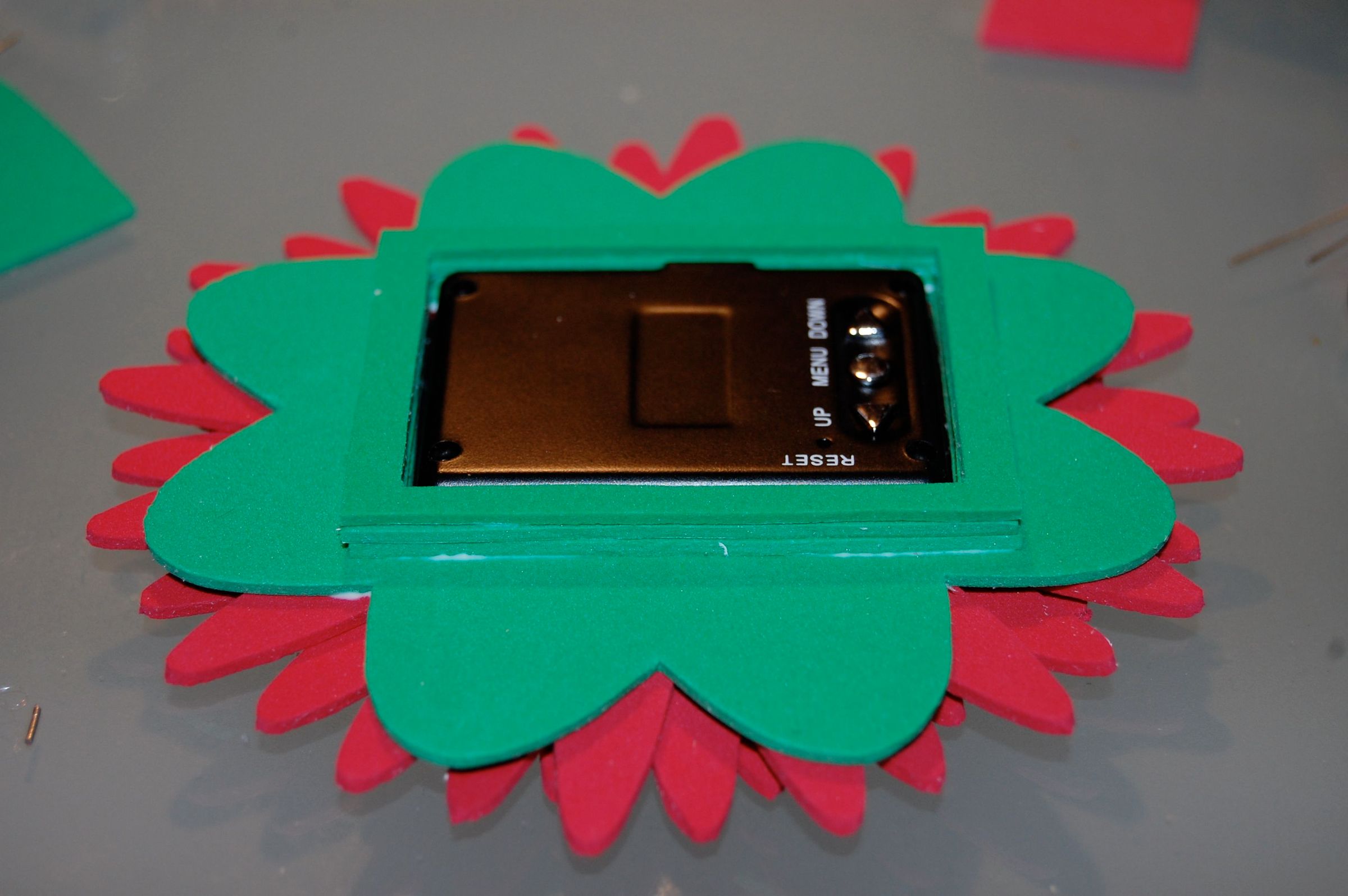 Solar Powered Digital Picture Frame : 11 Steps (with Pictures ...