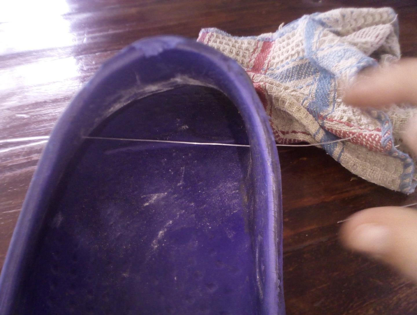 How to Make a Bird Feeder Out of a Shoe DIY : 3 Steps - Instructables