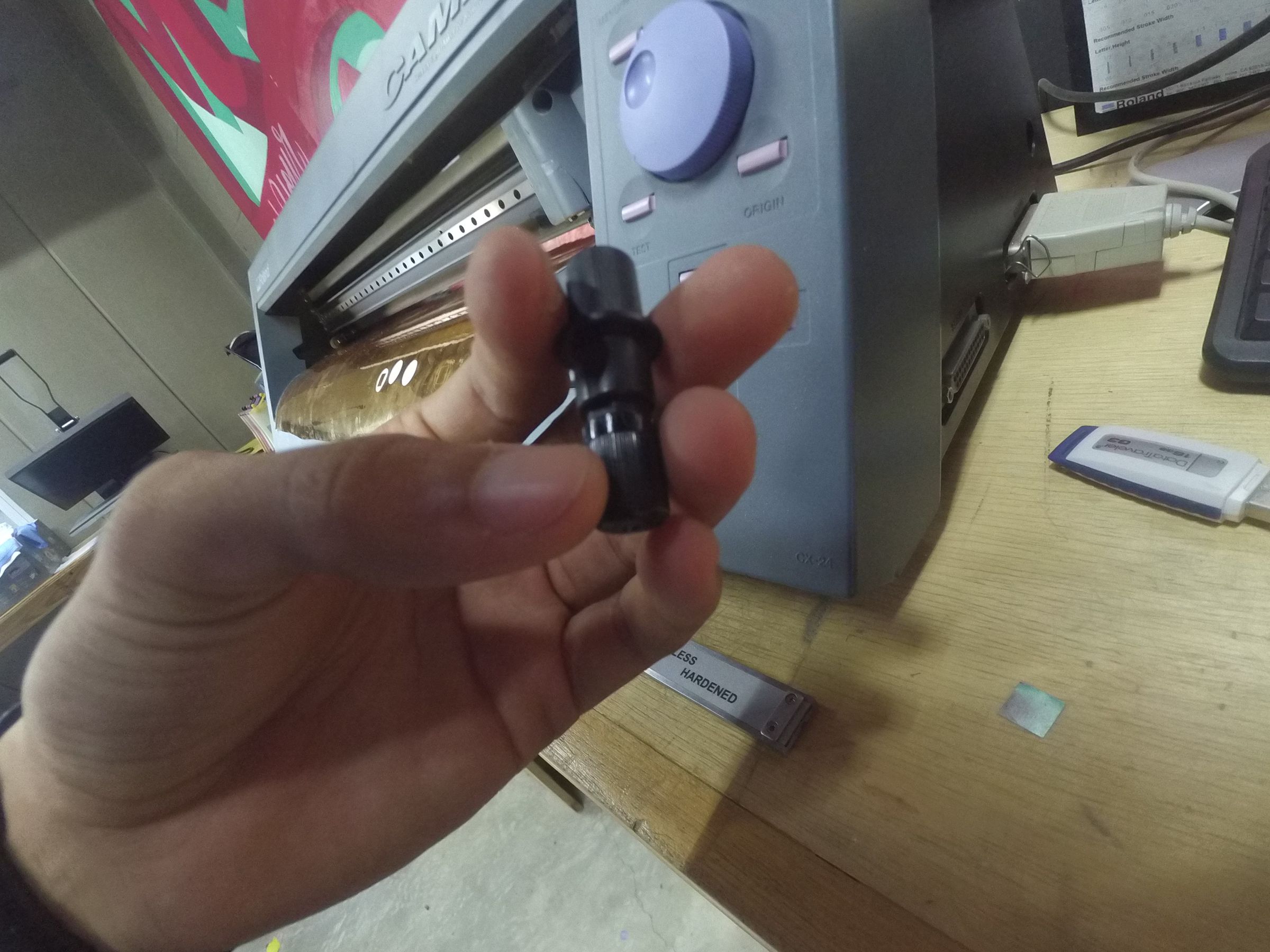 How to Adjust the Tip of Roland CAMM-1 Machine : 5 Steps - Instructables