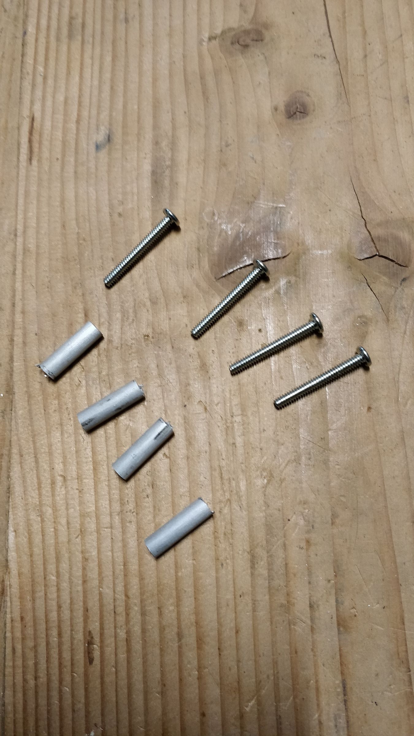 Desk With Built-in Computer and Laptop Height Stand : 10 Steps (with ...