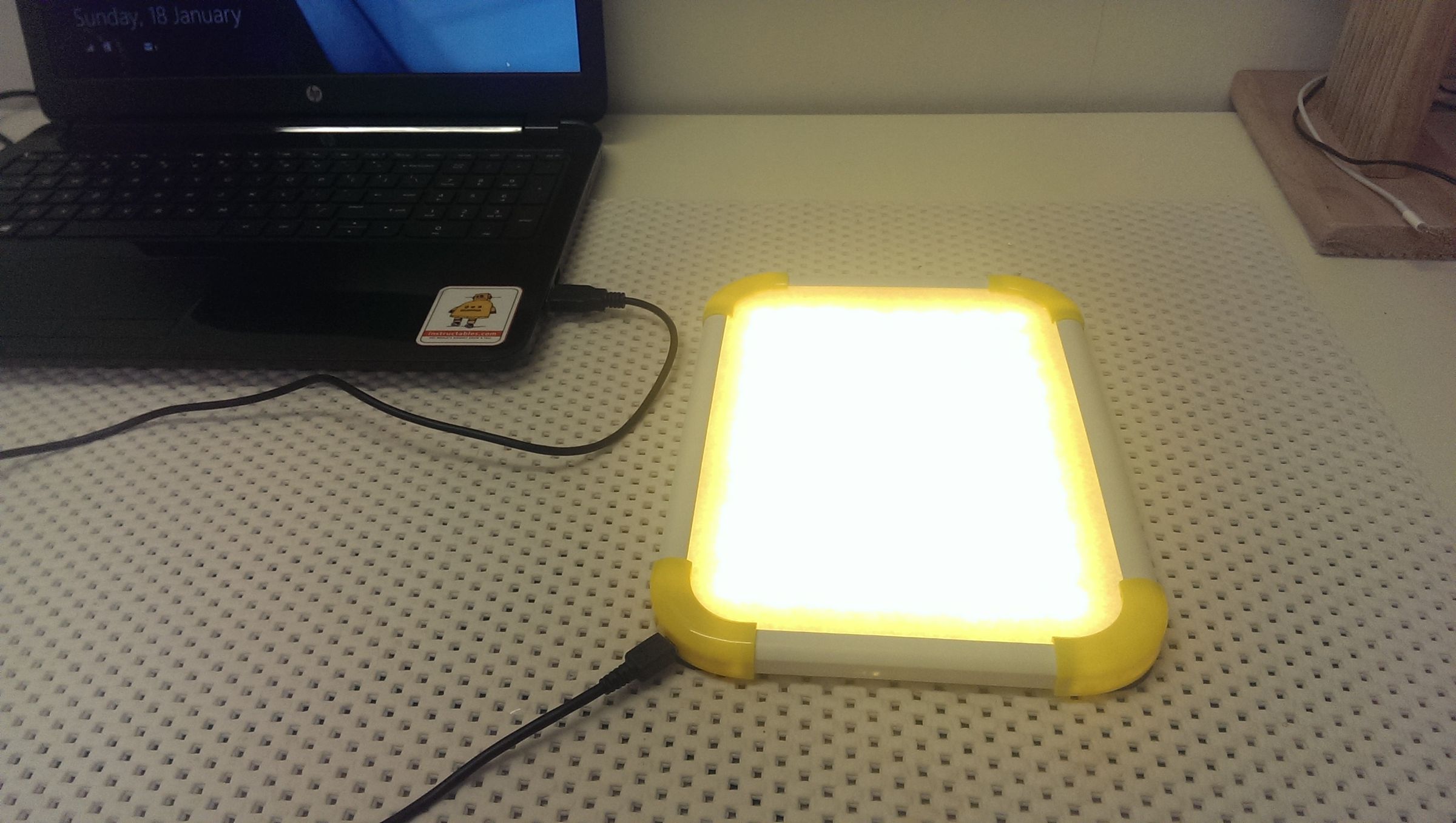 USB Powered LED Tracing Light Box : 6 Steps - Instructables