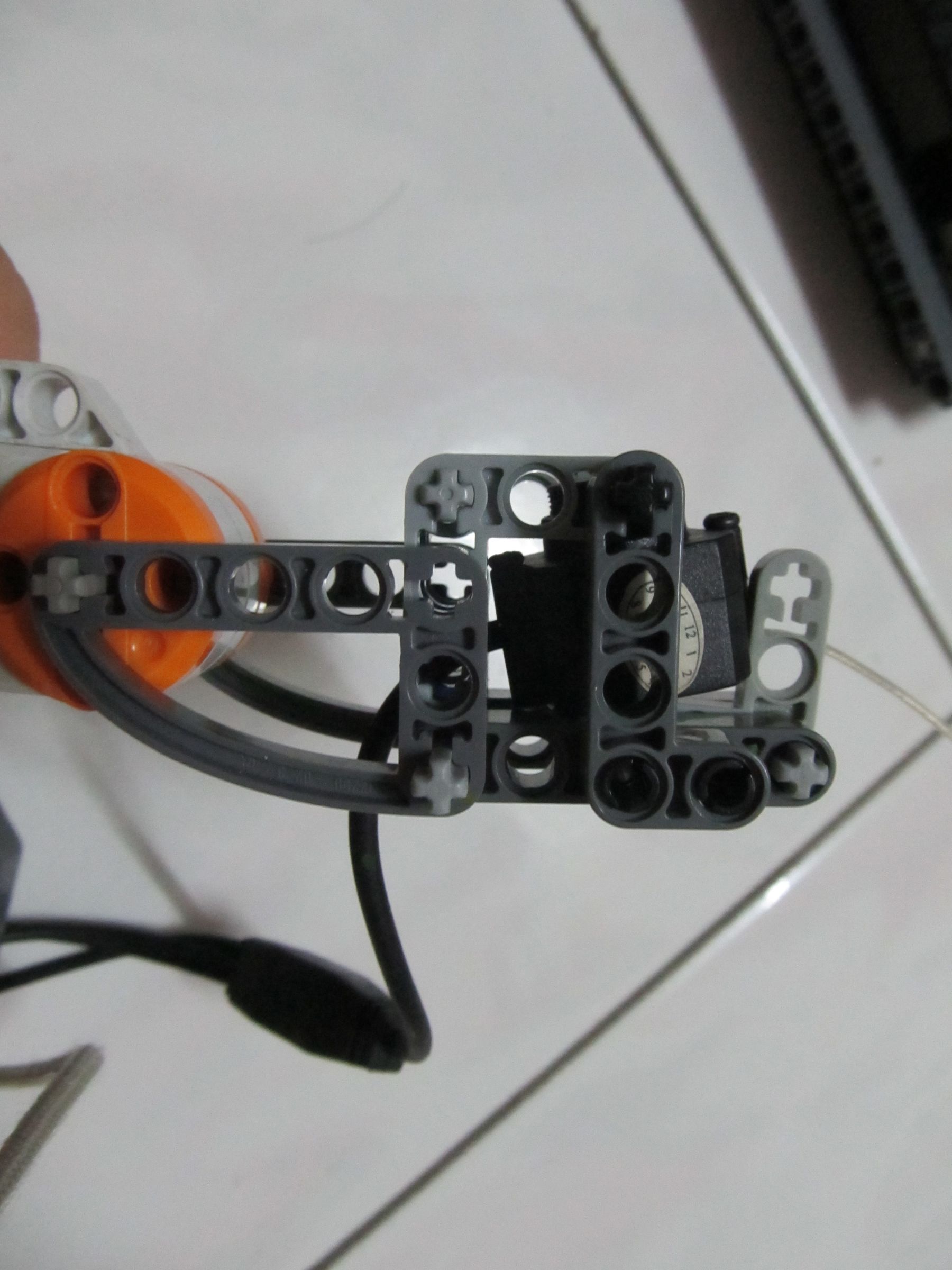Lego Quick and Easy Spybot : 4 Steps - Instructables