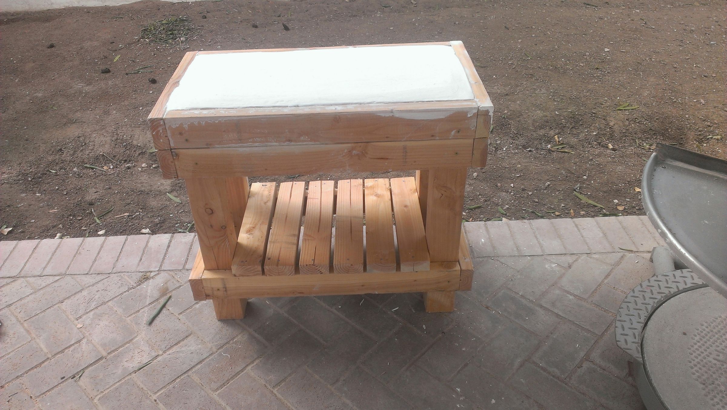 Build a Country Pottery Clay Wedging Table : 7 Steps - Instructables