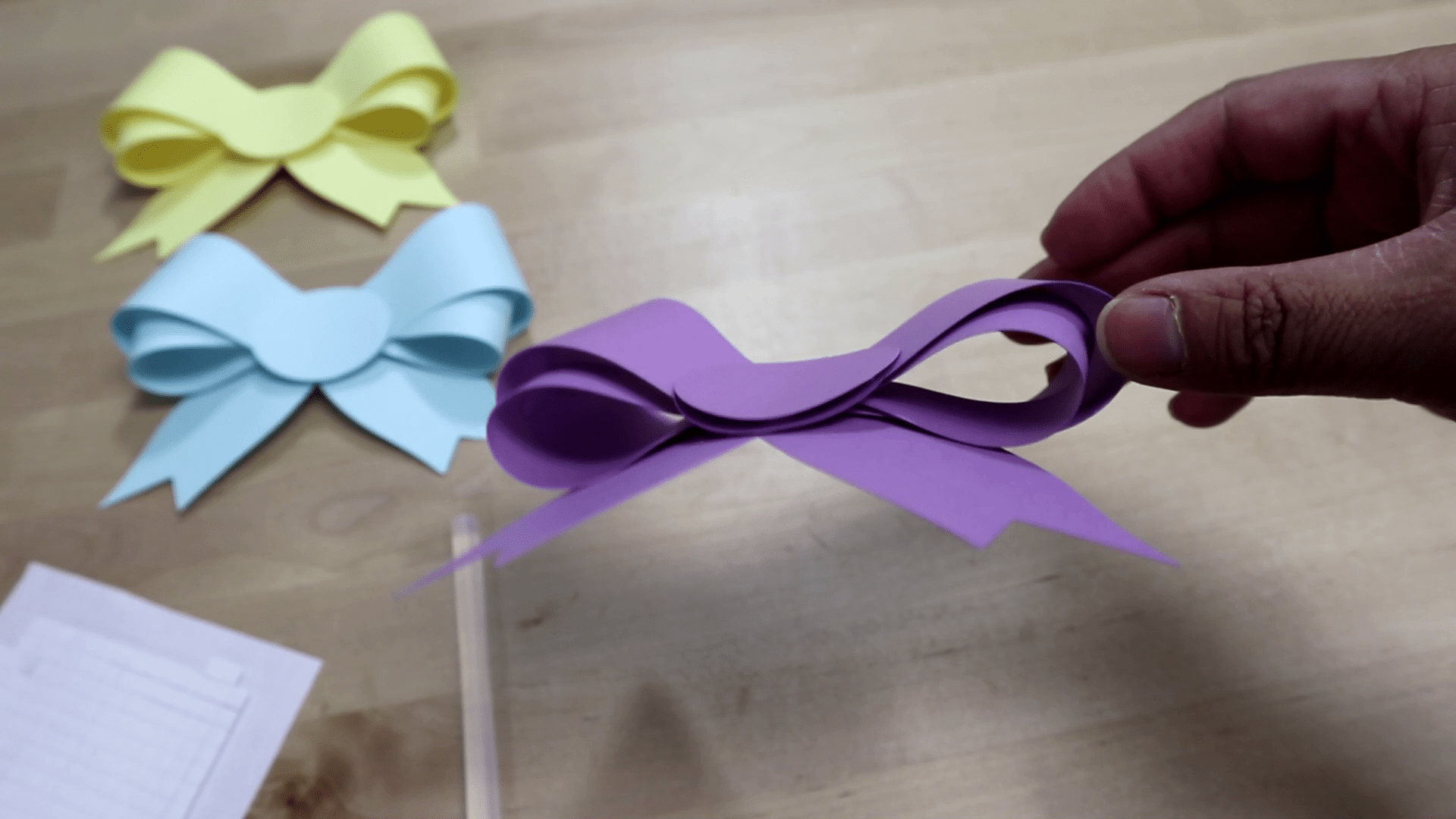 How to Make Paper Tail Bow : 6 Steps - Instructables