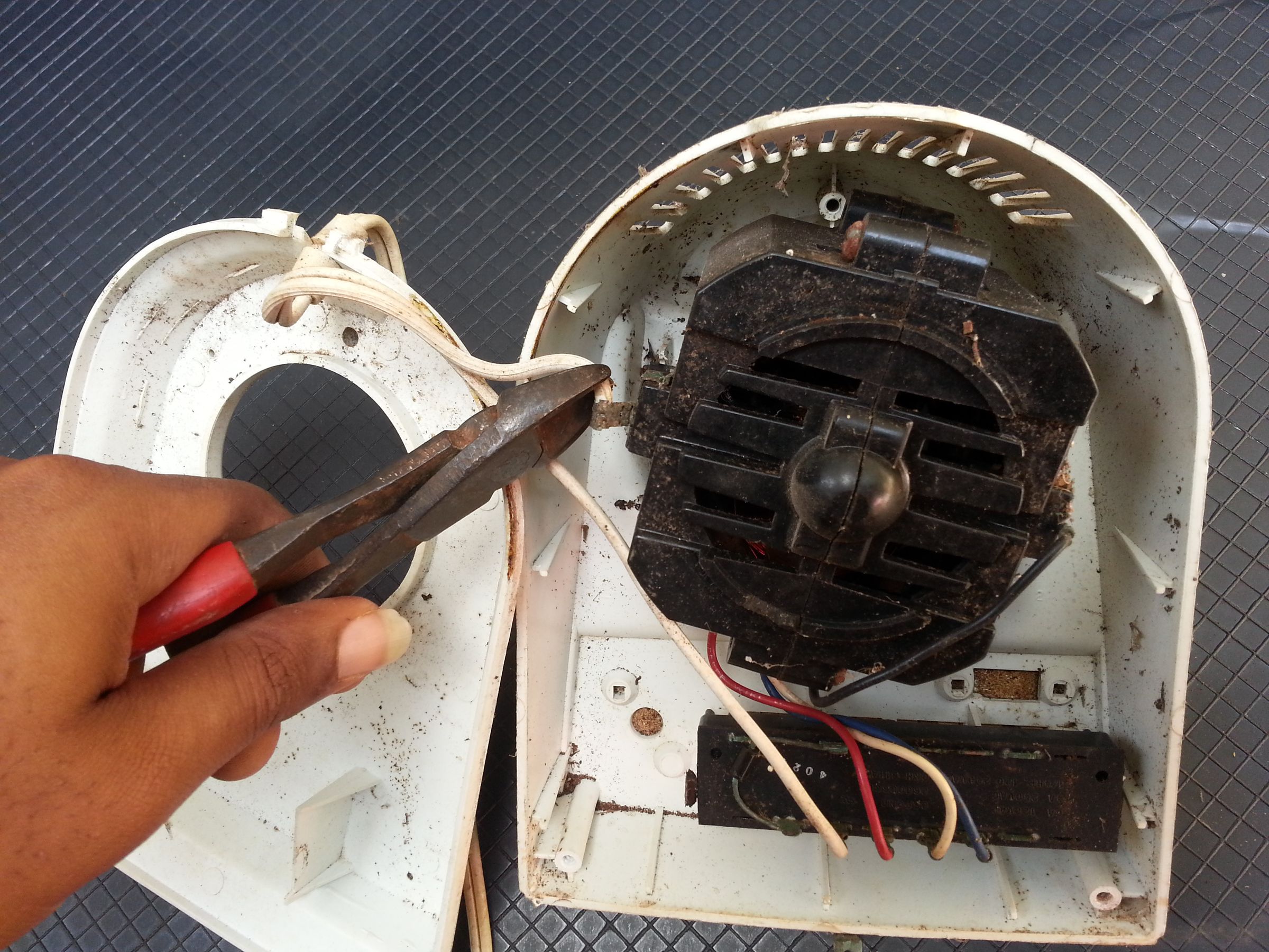 How to Scrap a Blender : 8 Steps - Instructables