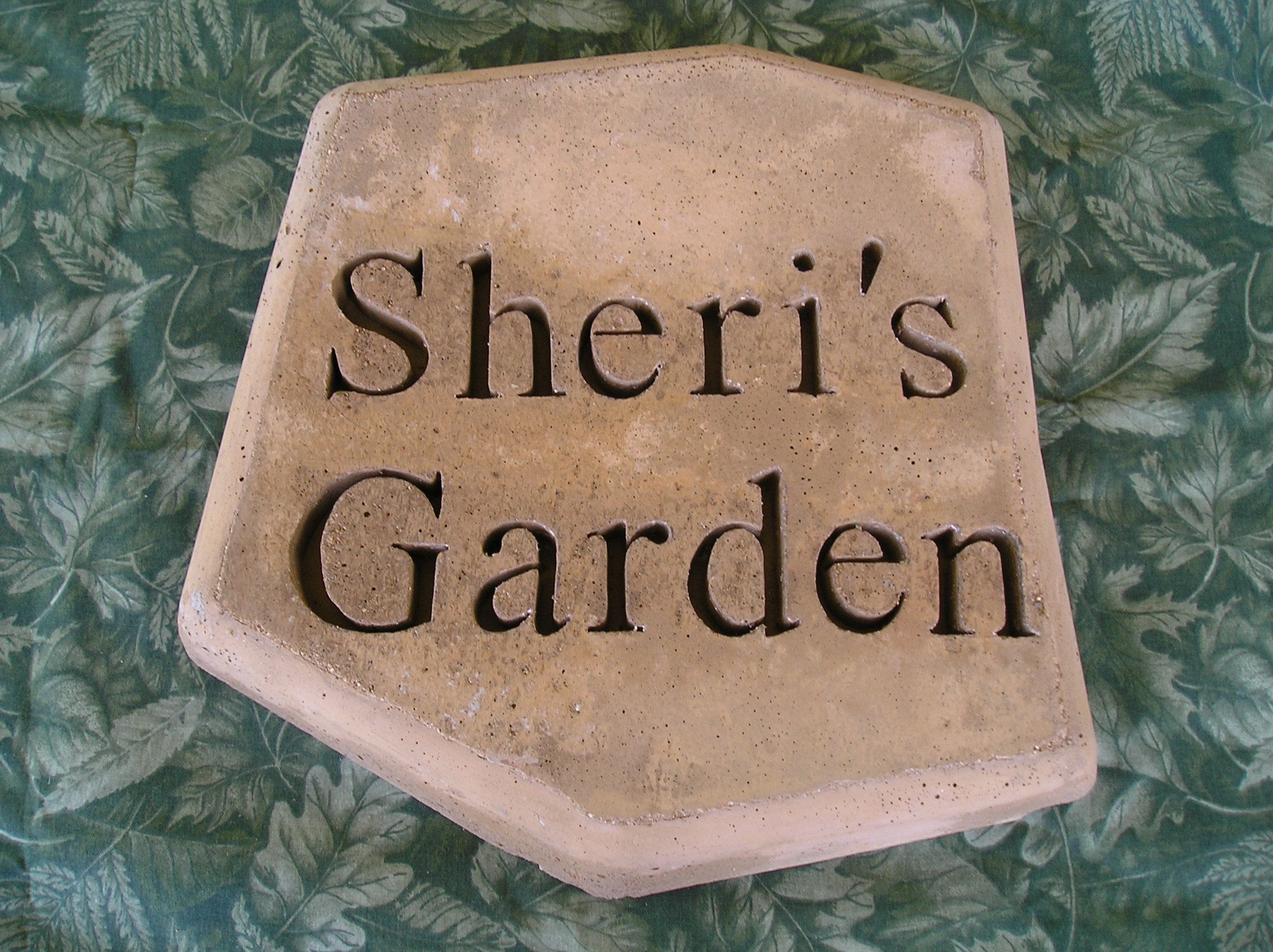 Personalized Garden Stepping Stones : 11 Steps (with Pictures ...