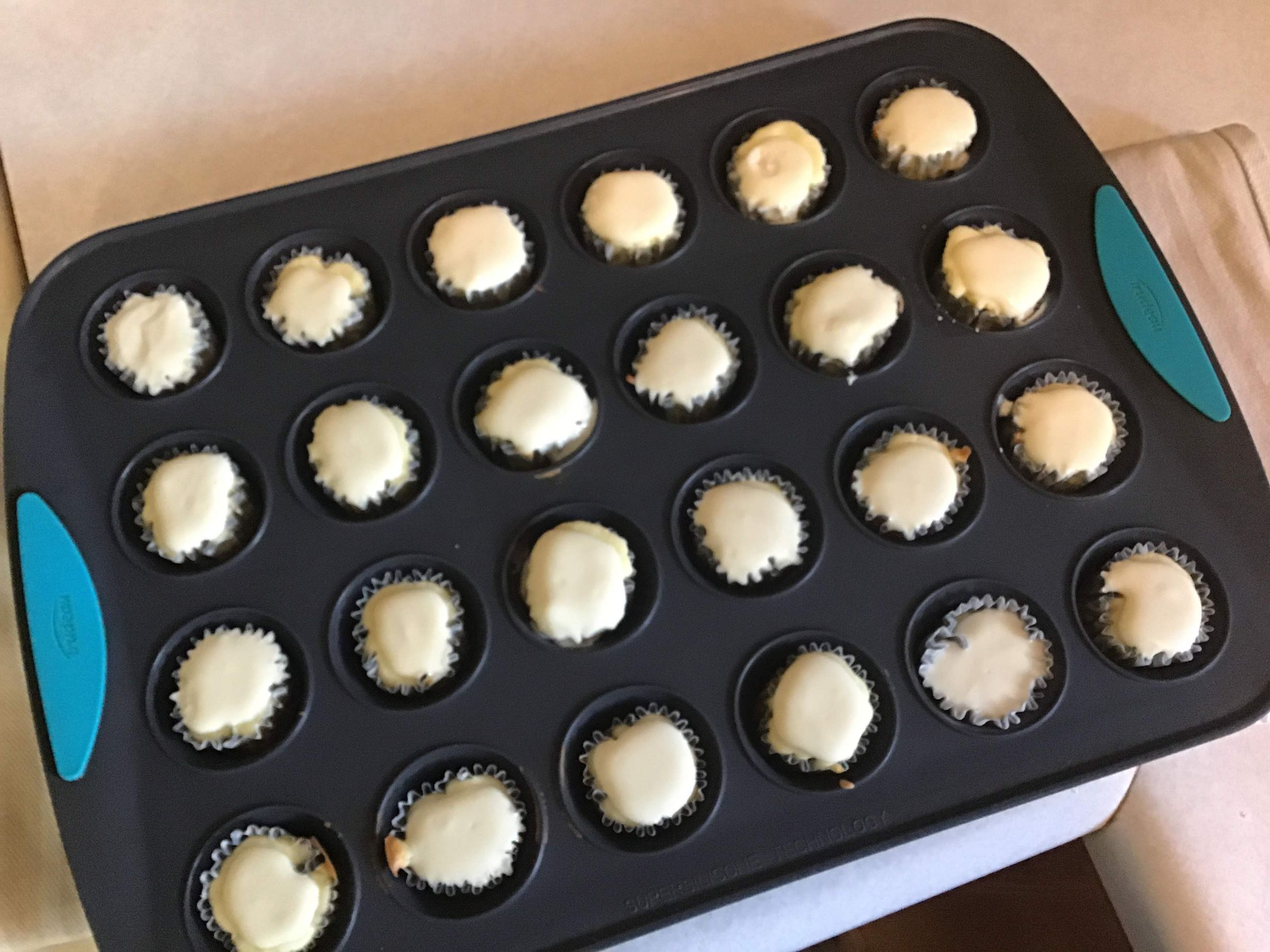 Frozen Mini Cheesecakes : 4 Steps - Instructables