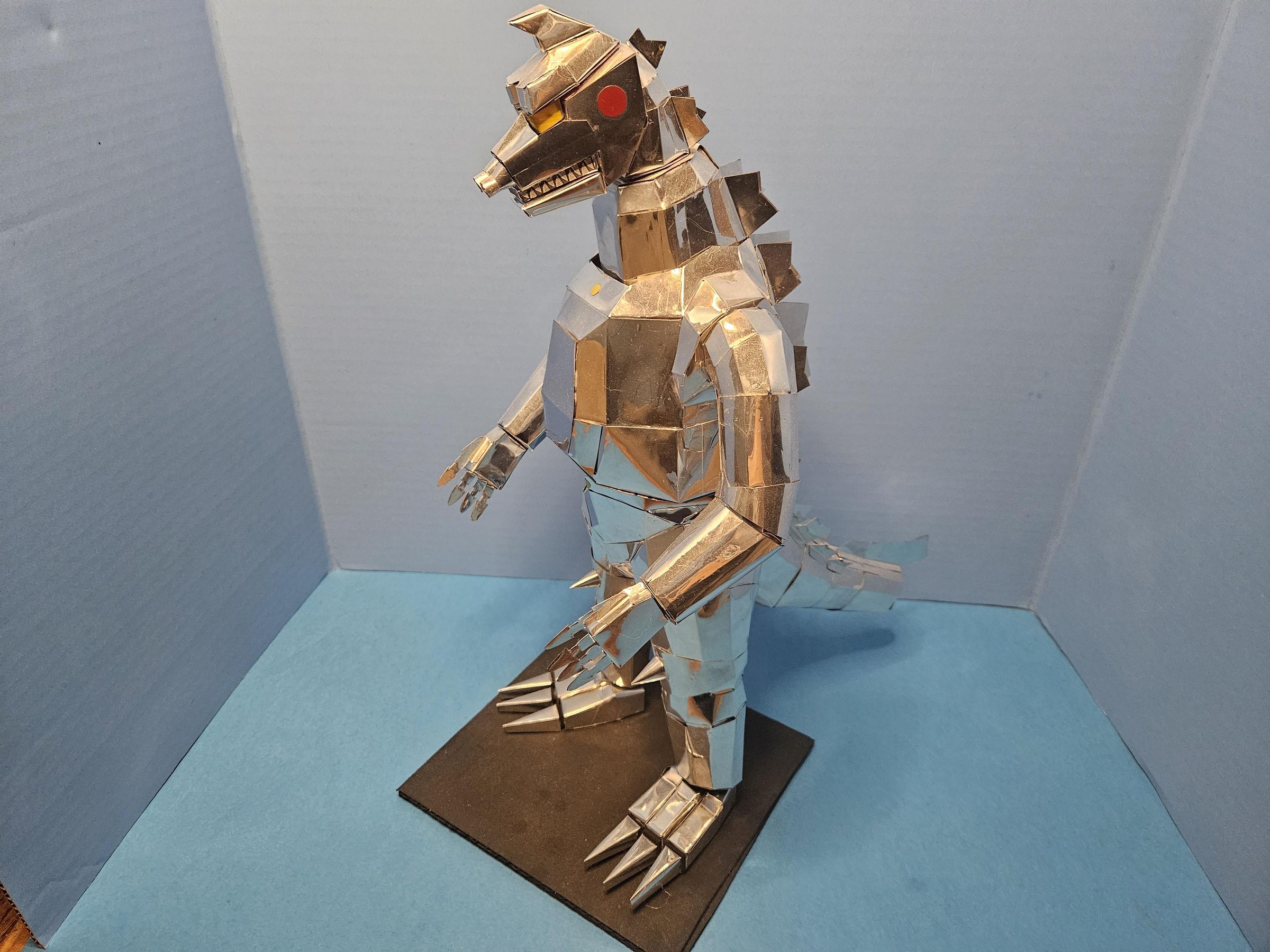 How I Built a MechaGodzilla Out of Soda Cans: Aluminum Can Monsterverse ...