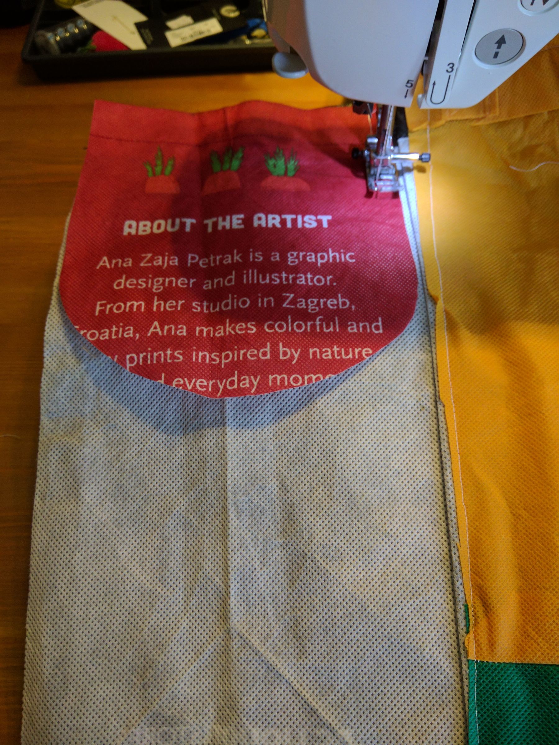 Make a Backpack From Reusable Shopping Bags : 5 Steps (with Pictures ...