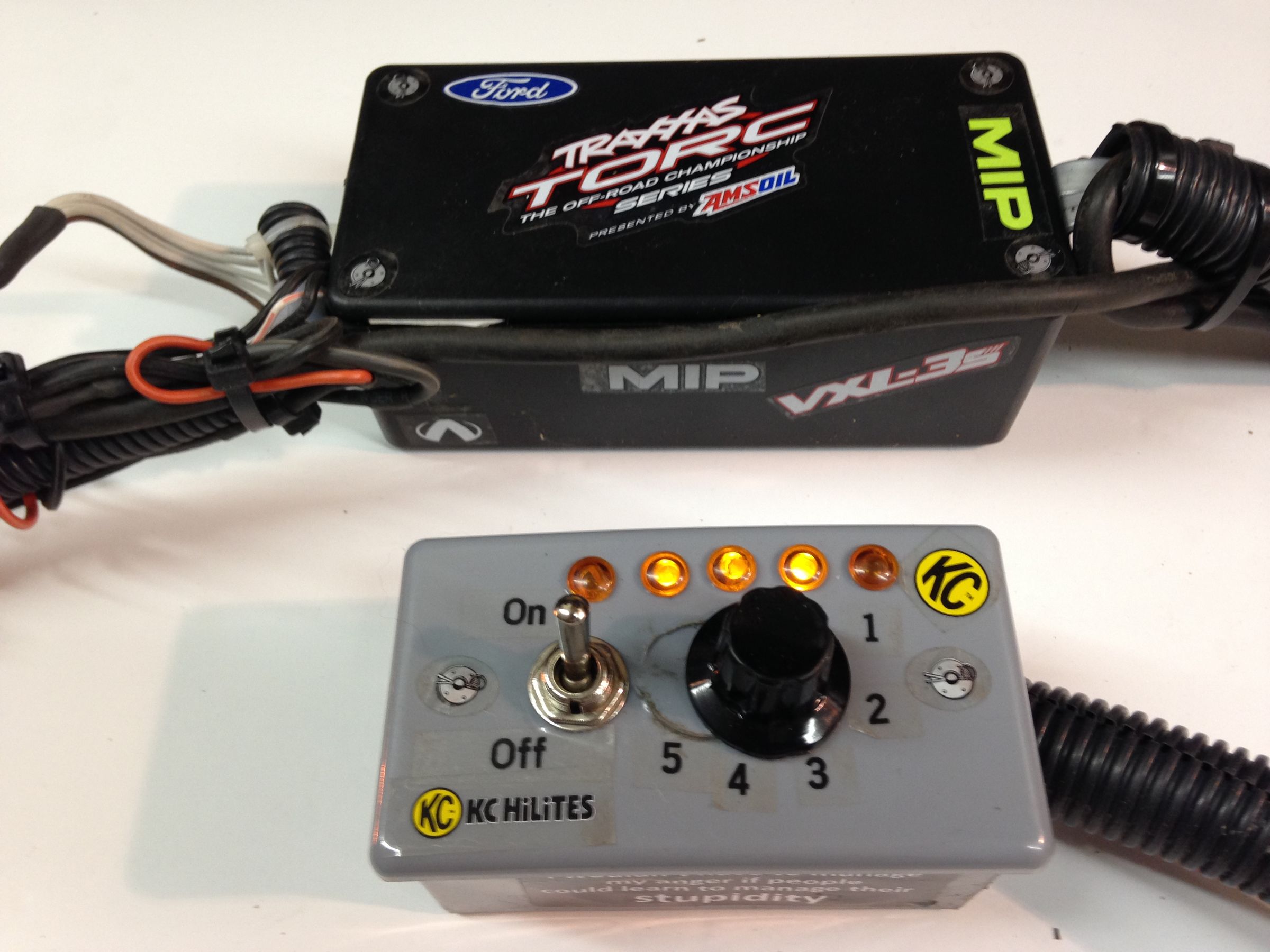 Lightstik Light Bar Controller : 4 Steps - Instructables