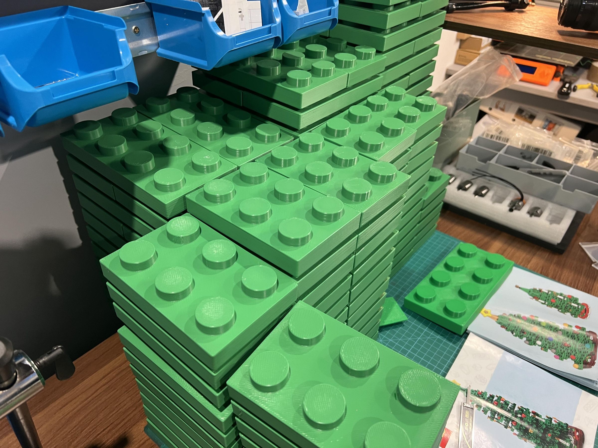GIANT Lego* Christmas Tree *inspired : 4 Steps (with Pictures ...