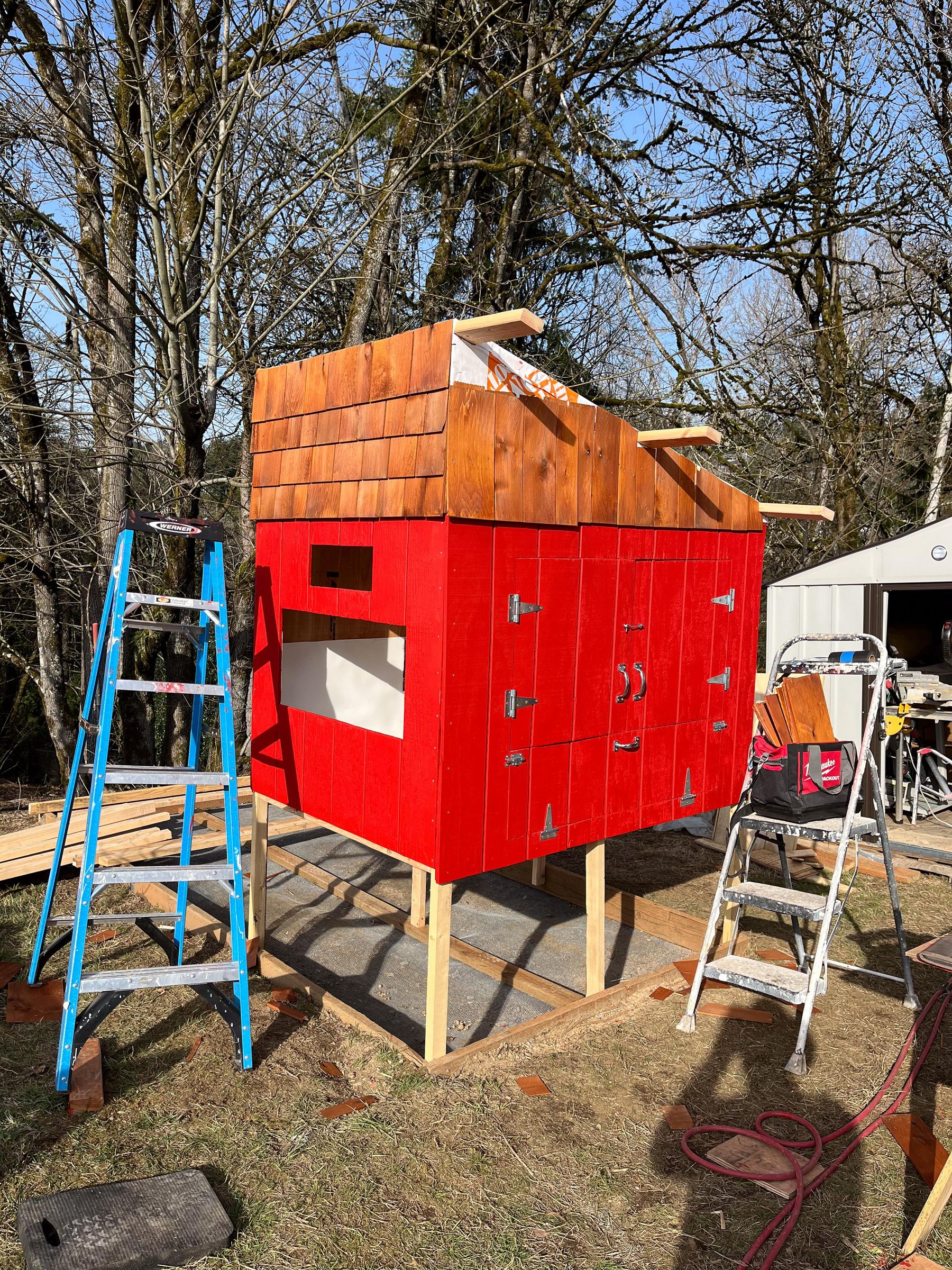 Build a DIY Chicken Palace : 7 Steps (with Pictures) - Instructables