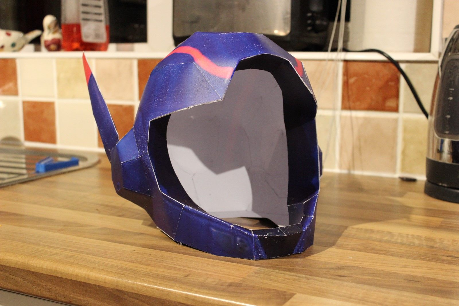 Hiro Hamada Papercraft Helmet : 3 Steps (with Pictures) - Instructables
