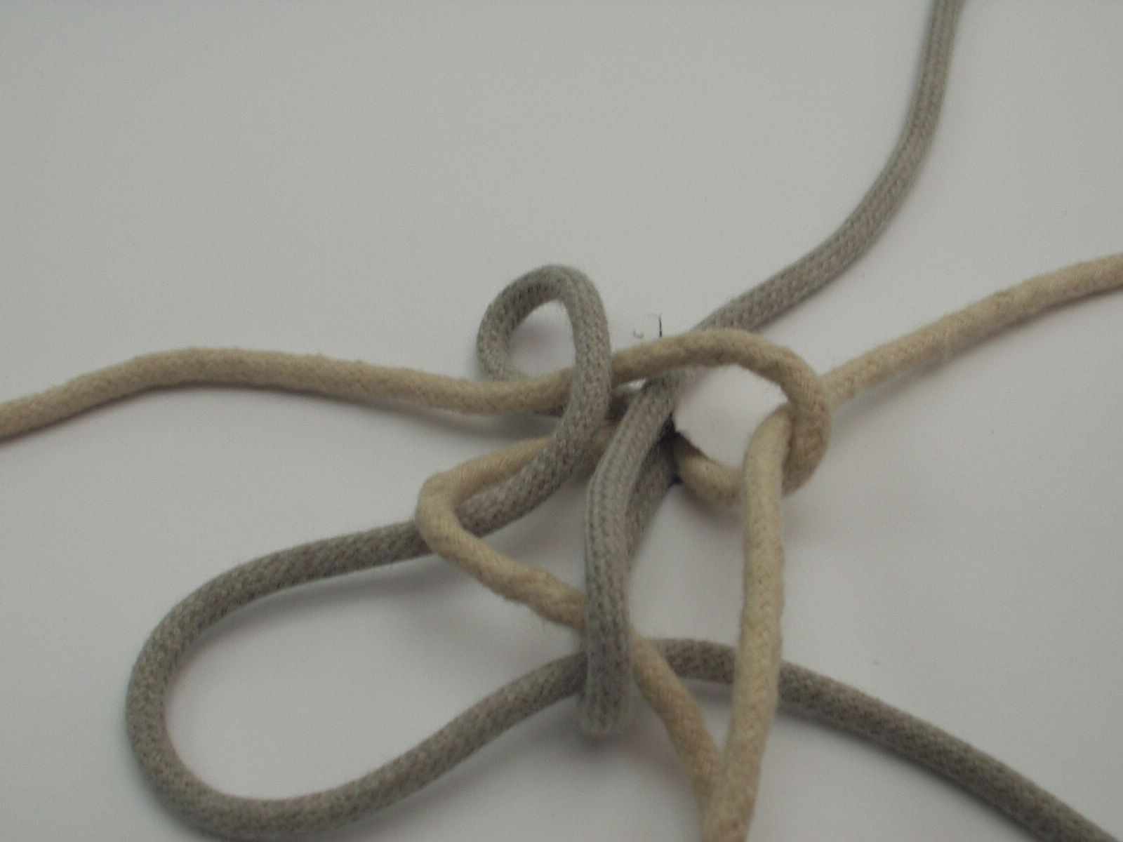 Over Two Crown Diamond Knot : 18 Steps - Instructables