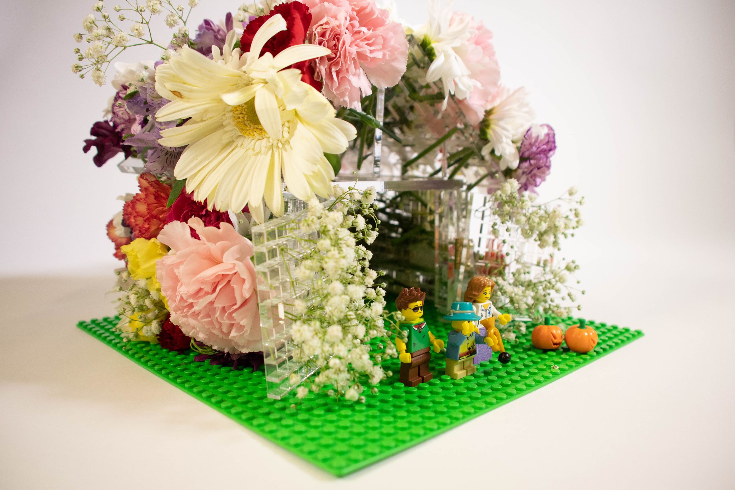 A New Flower Home for Lego Minifigures : 14 Steps - Instructables