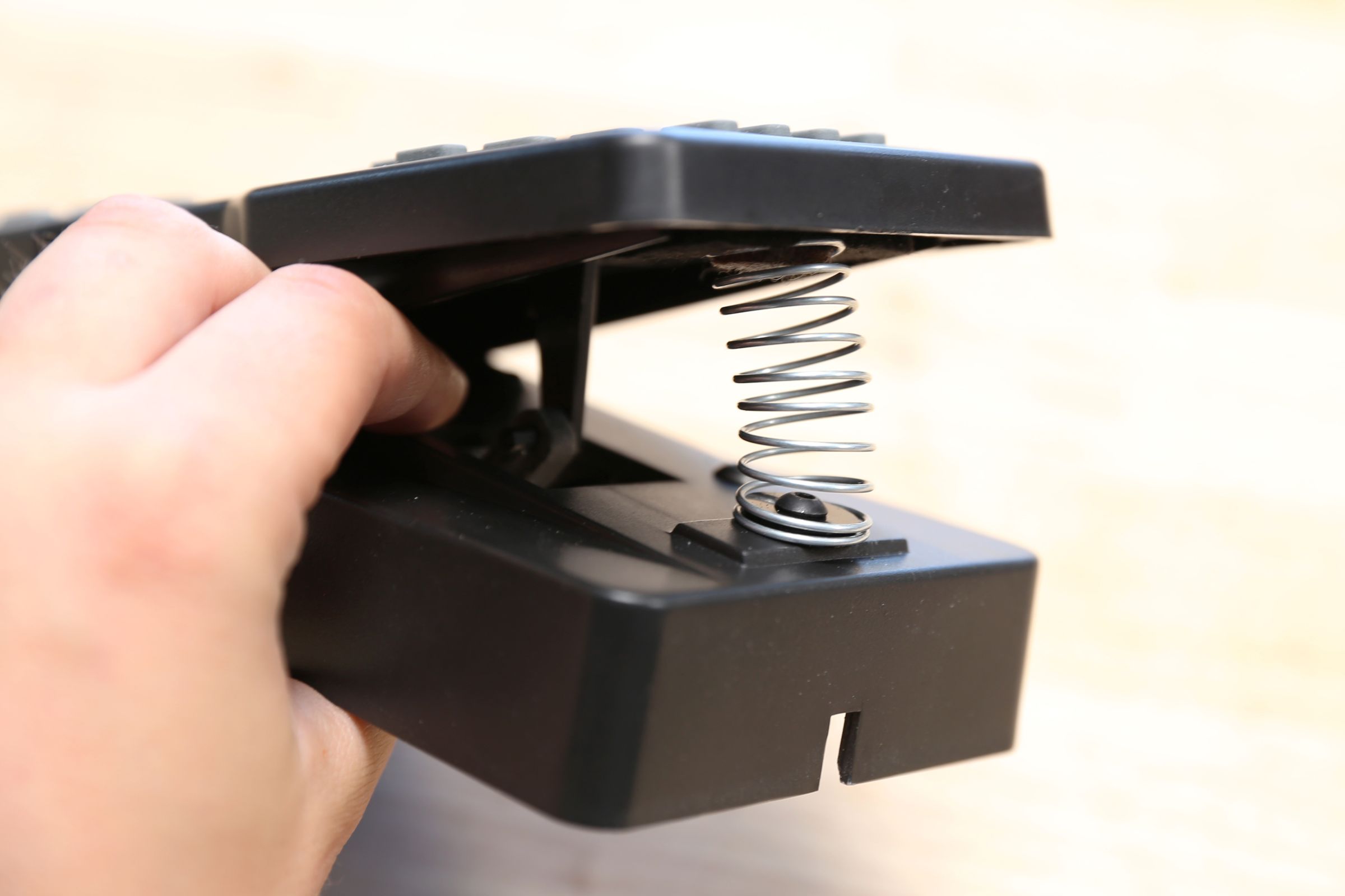 Shaky Leg Power Generator : 19 Steps (with Pictures) - Instructables