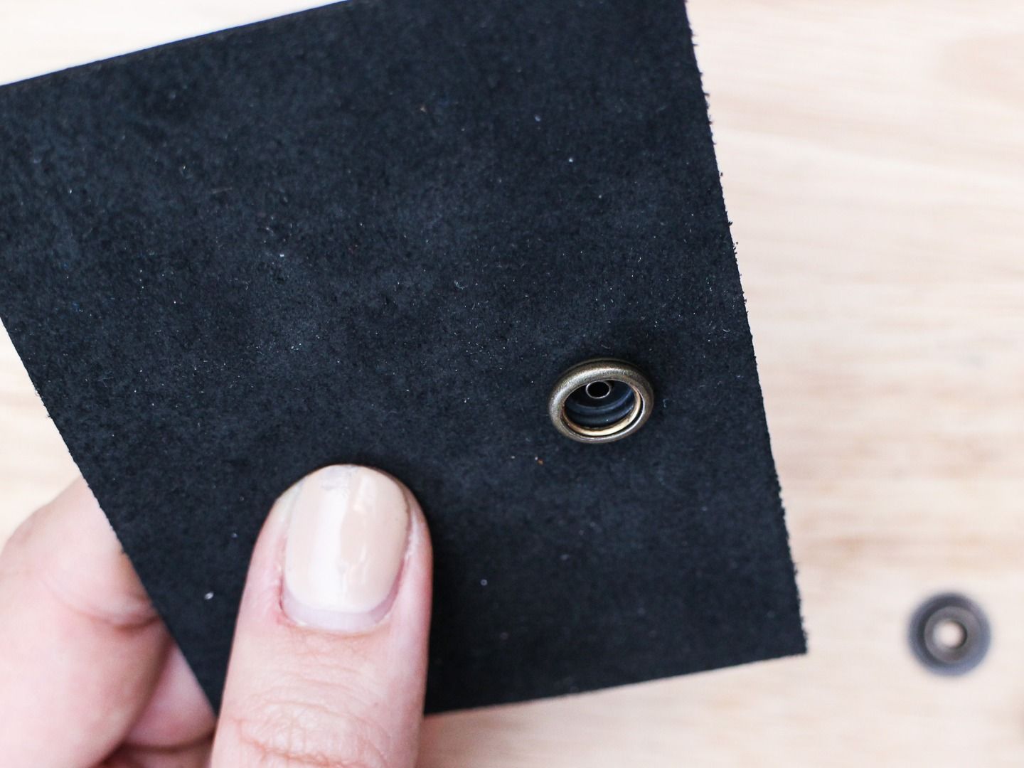 Leather Hardware: Snaps : 5 Steps - Instructables