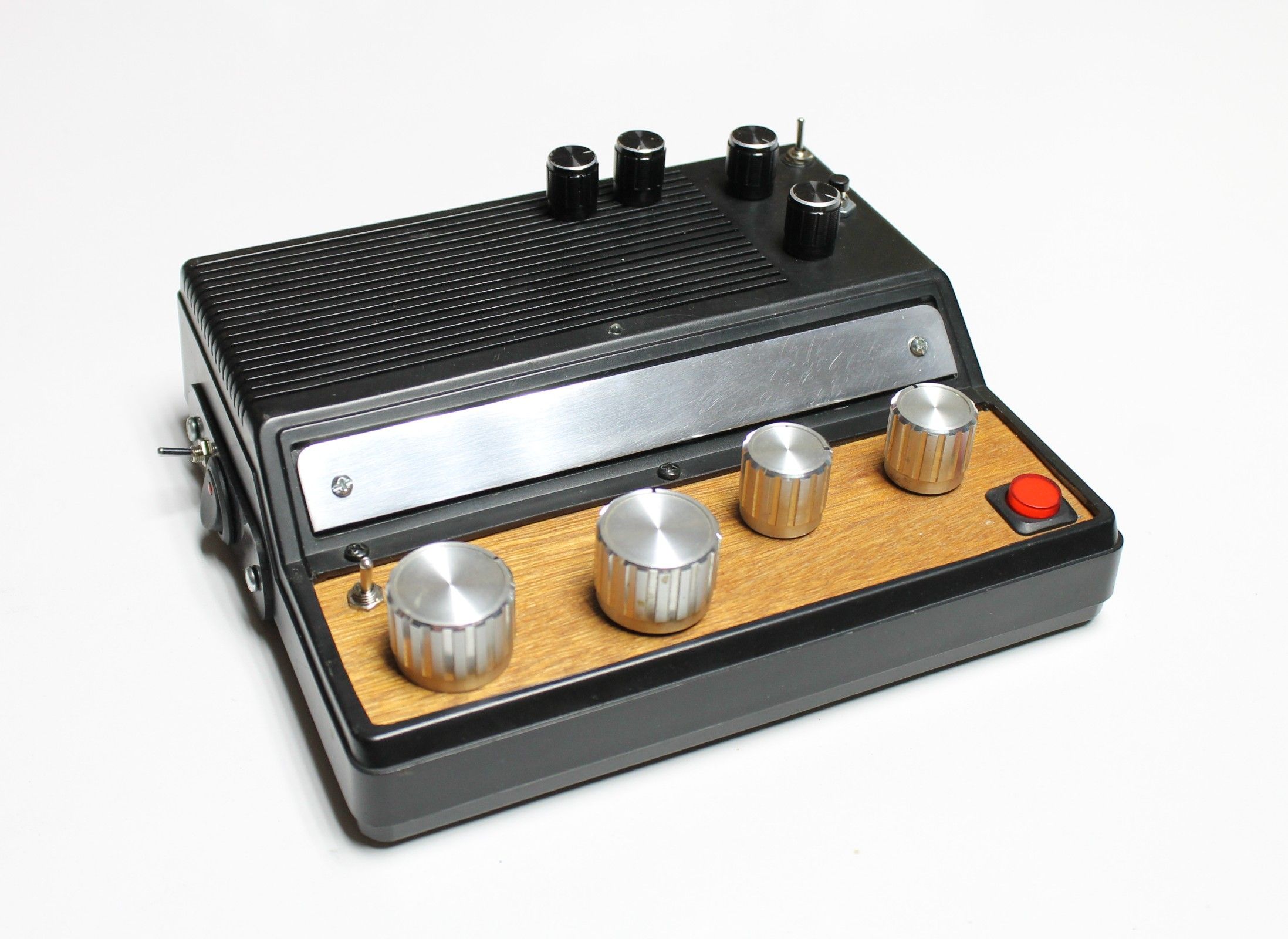 Dub Siren Synth - 555 Timers : 14 Steps (with Pictures) - Instructables