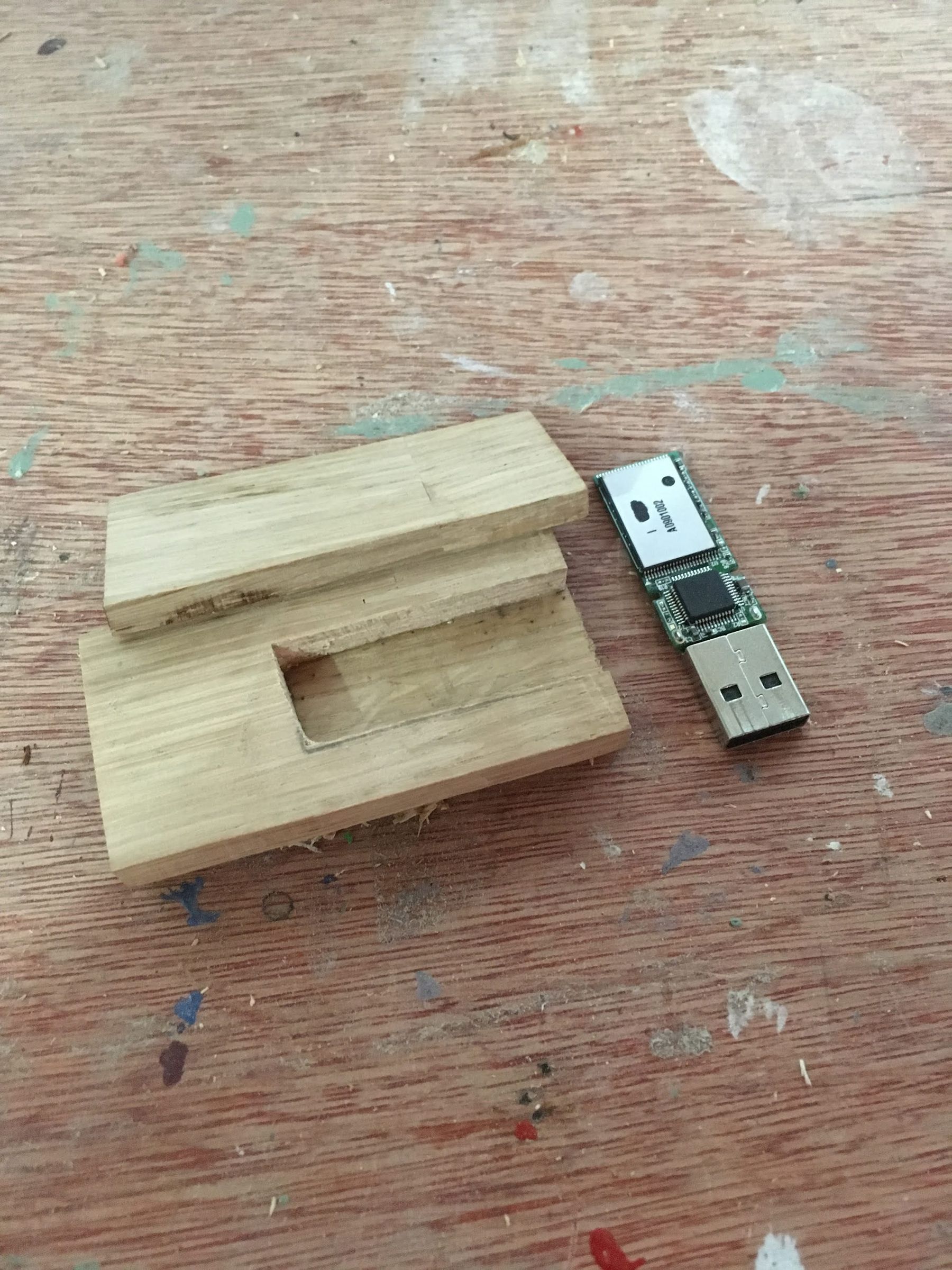 Fix a Damaged USB Memory Stick Case : 6 Steps (with Pictures ...