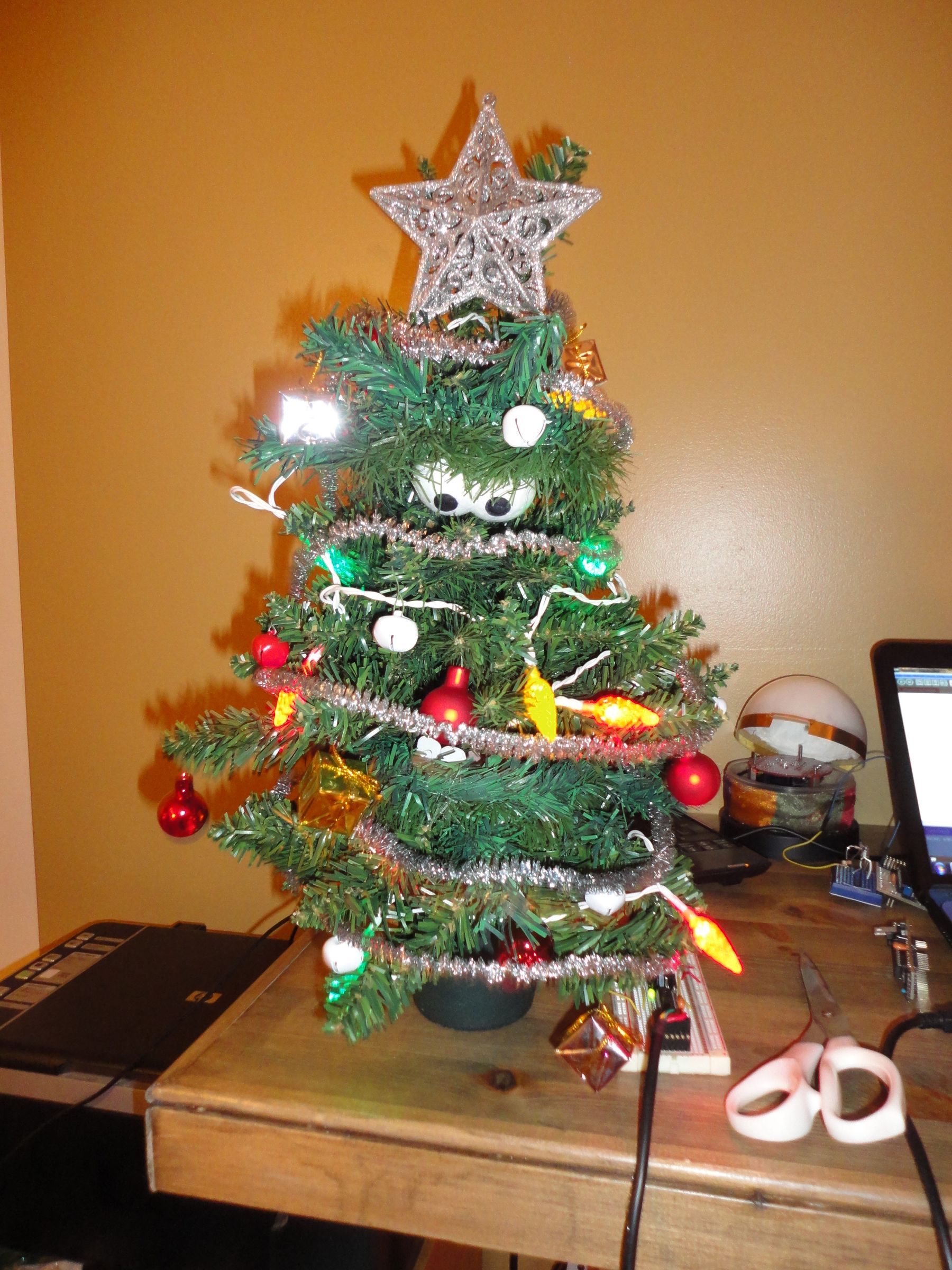 Animatronic Talking Christmas Tree - Part 1 : 15 Steps (with Pictures ...