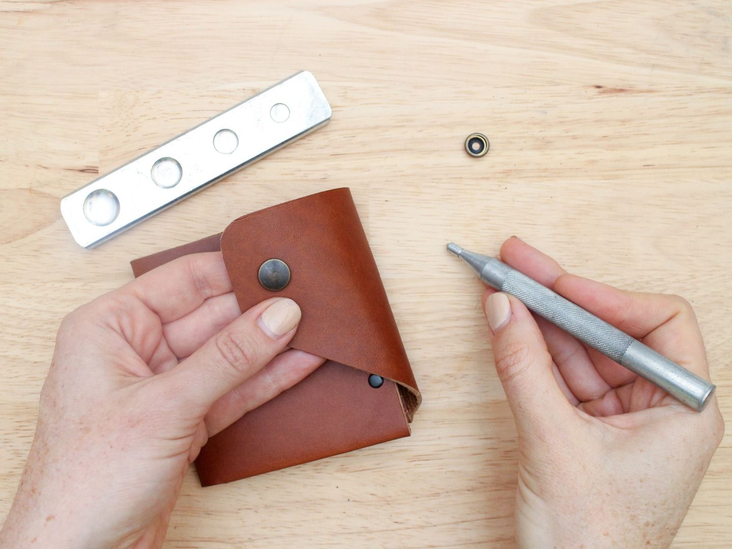 Leather Hardware: Snaps : 5 Steps - Instructables