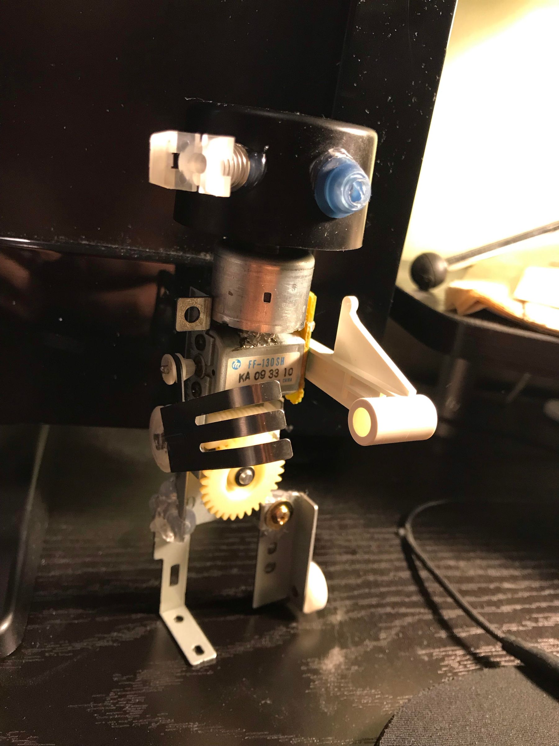 Walter- the Junk Robot : 5 Steps - Instructables