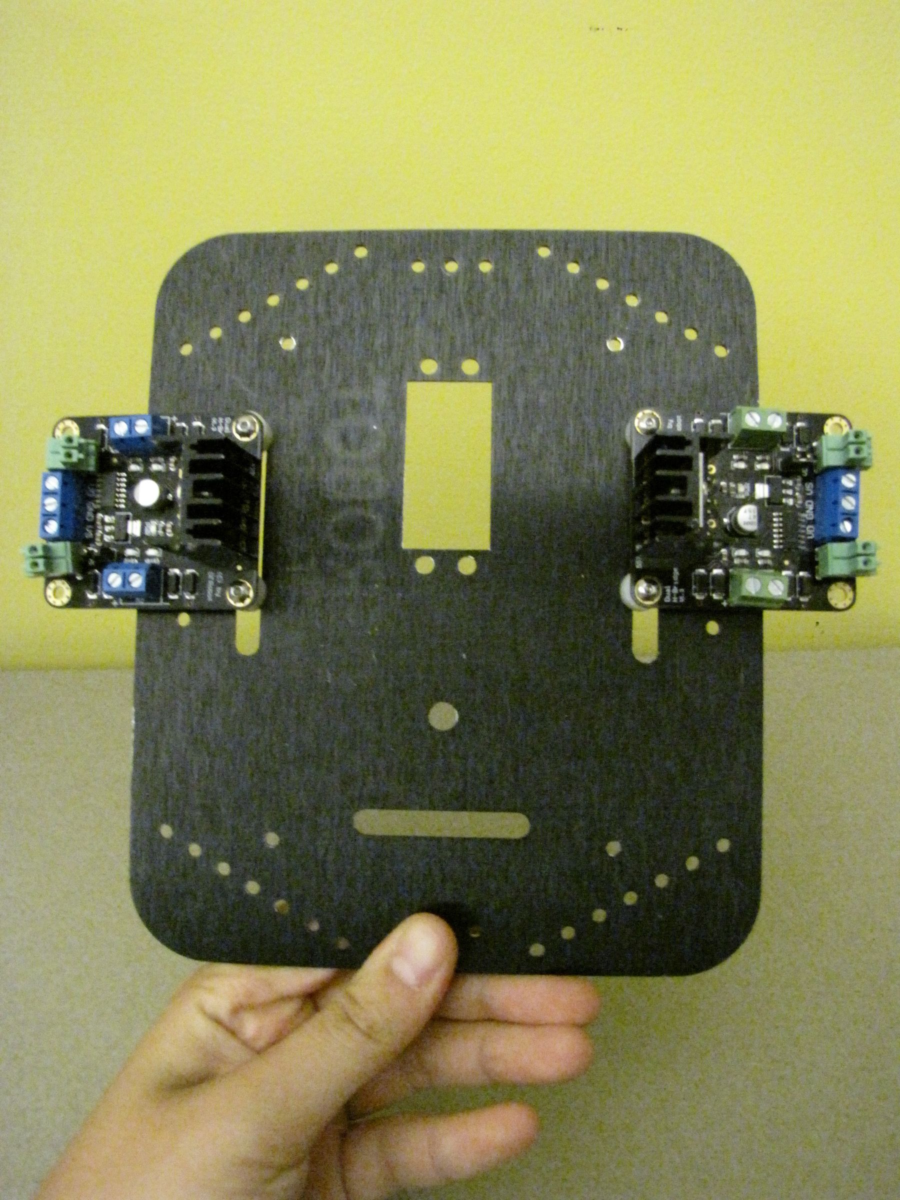 Robot Driven by PS3 Controller Through Arduino and Wifi Shield : 16 ...