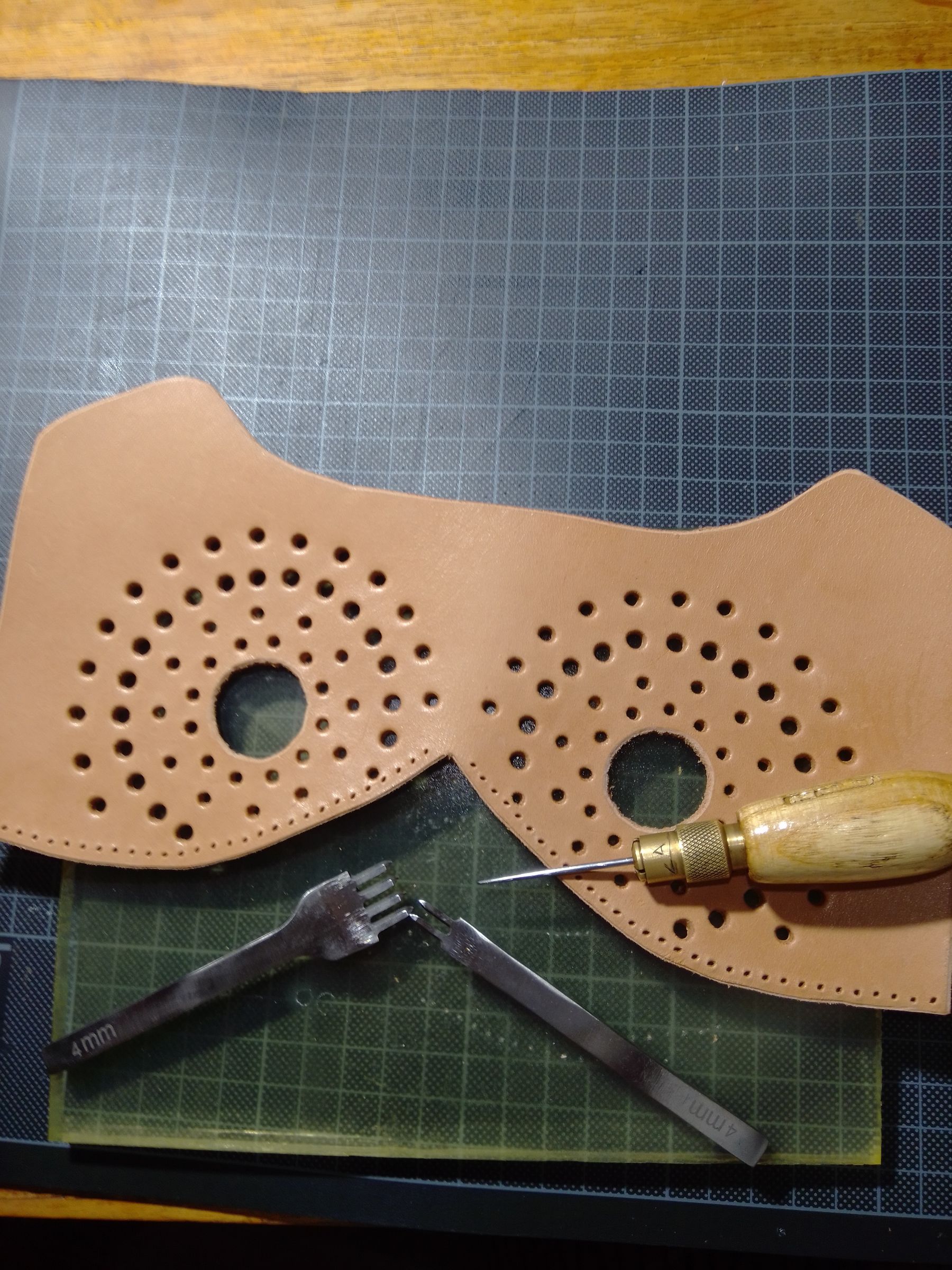 Leather Face Mask (with Filter) : 13 Steps (with Pictures) - Instructables
