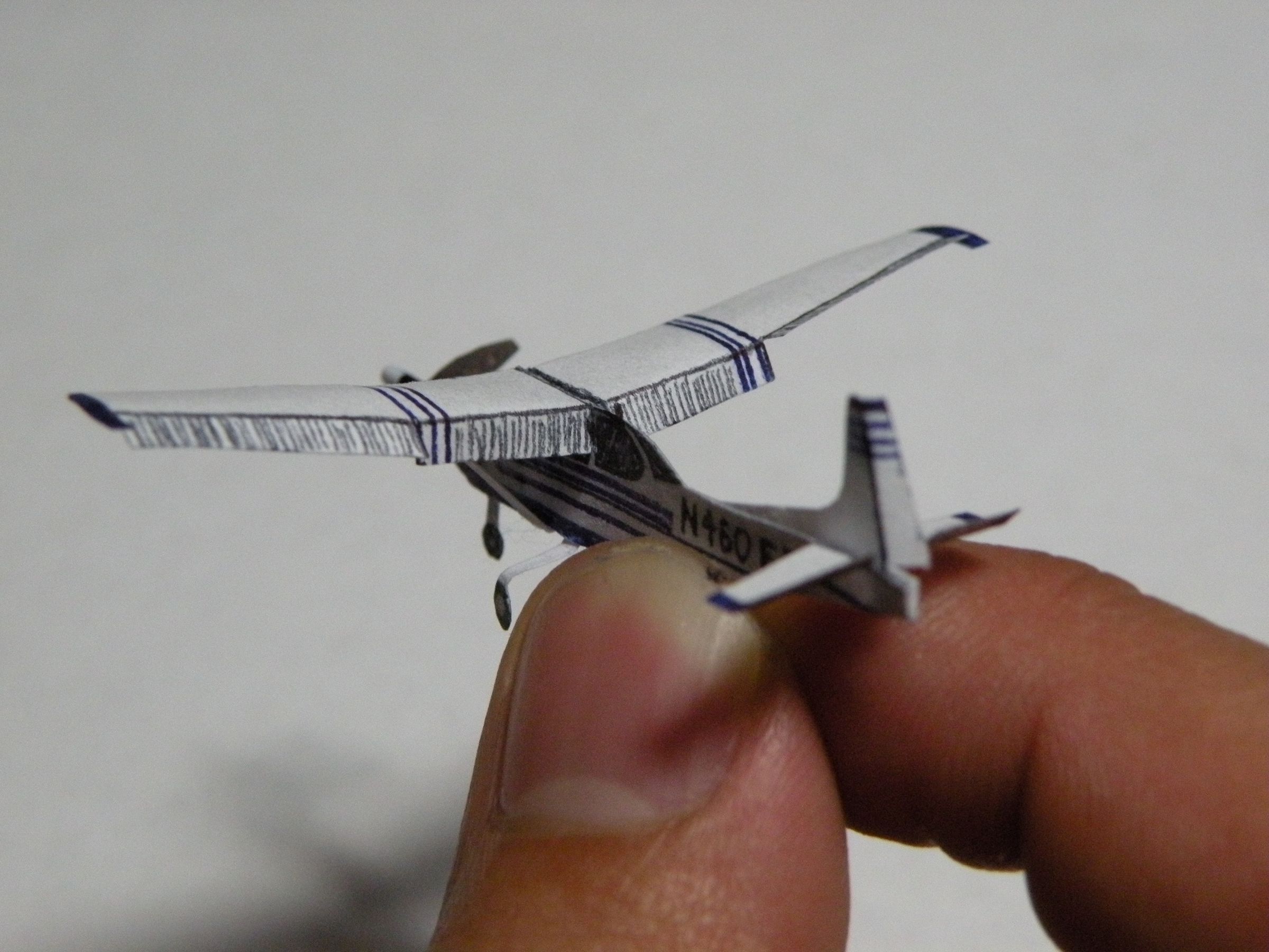 Mini Staple Cessna-172 : 12 Steps - Instructables