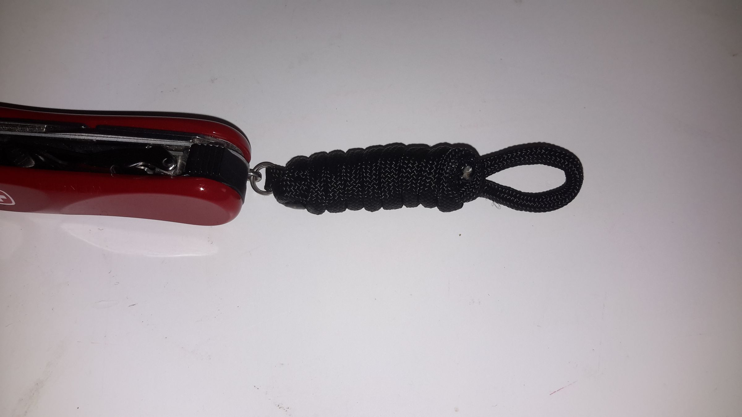 Double Sided Paracord Loop (Keychain Knot) : 4 Steps - Instructables