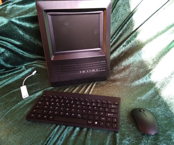 The Black MAC or Bringing New Life to an Old Case. : 9 Steps (with ...