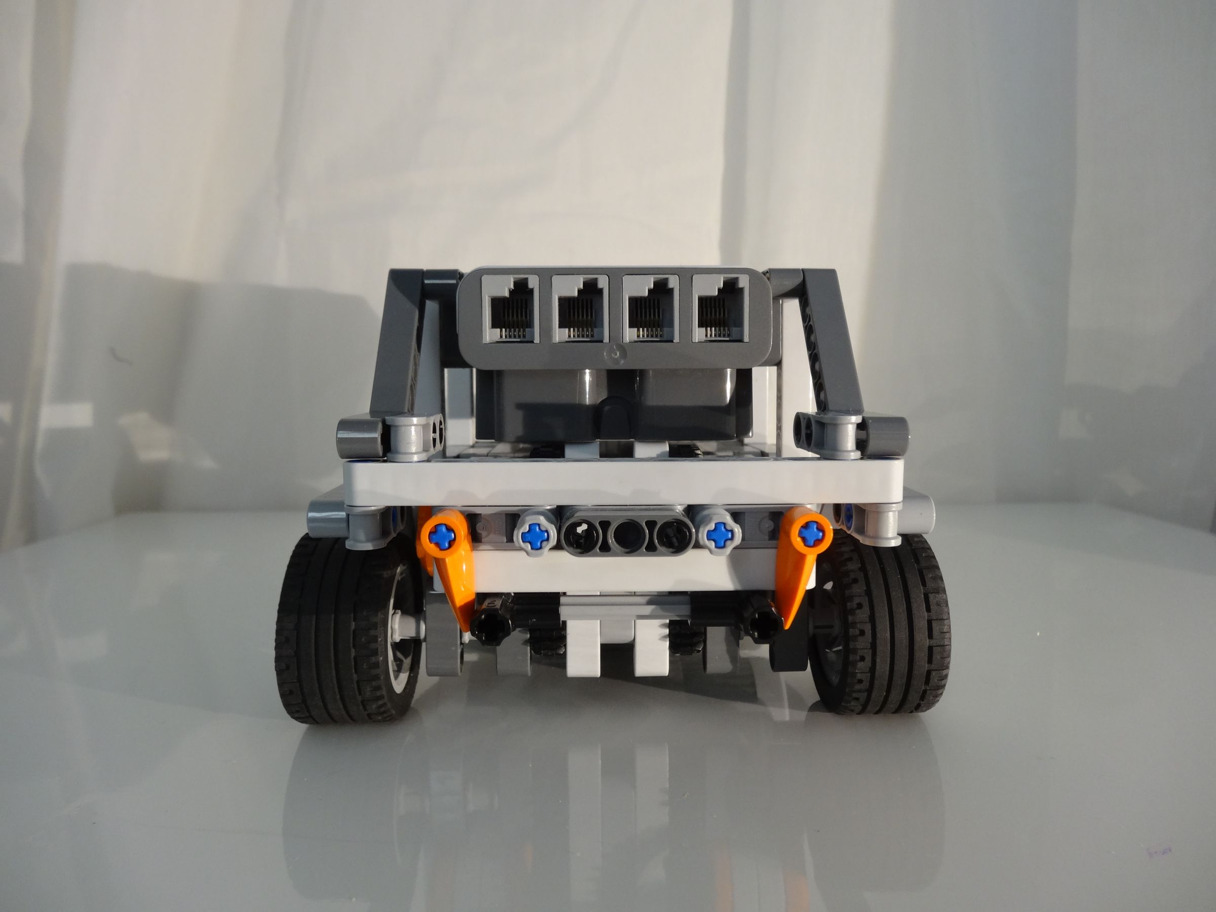 Ante: Lego Mindstorms NXT Car : 3 Steps - Instructables