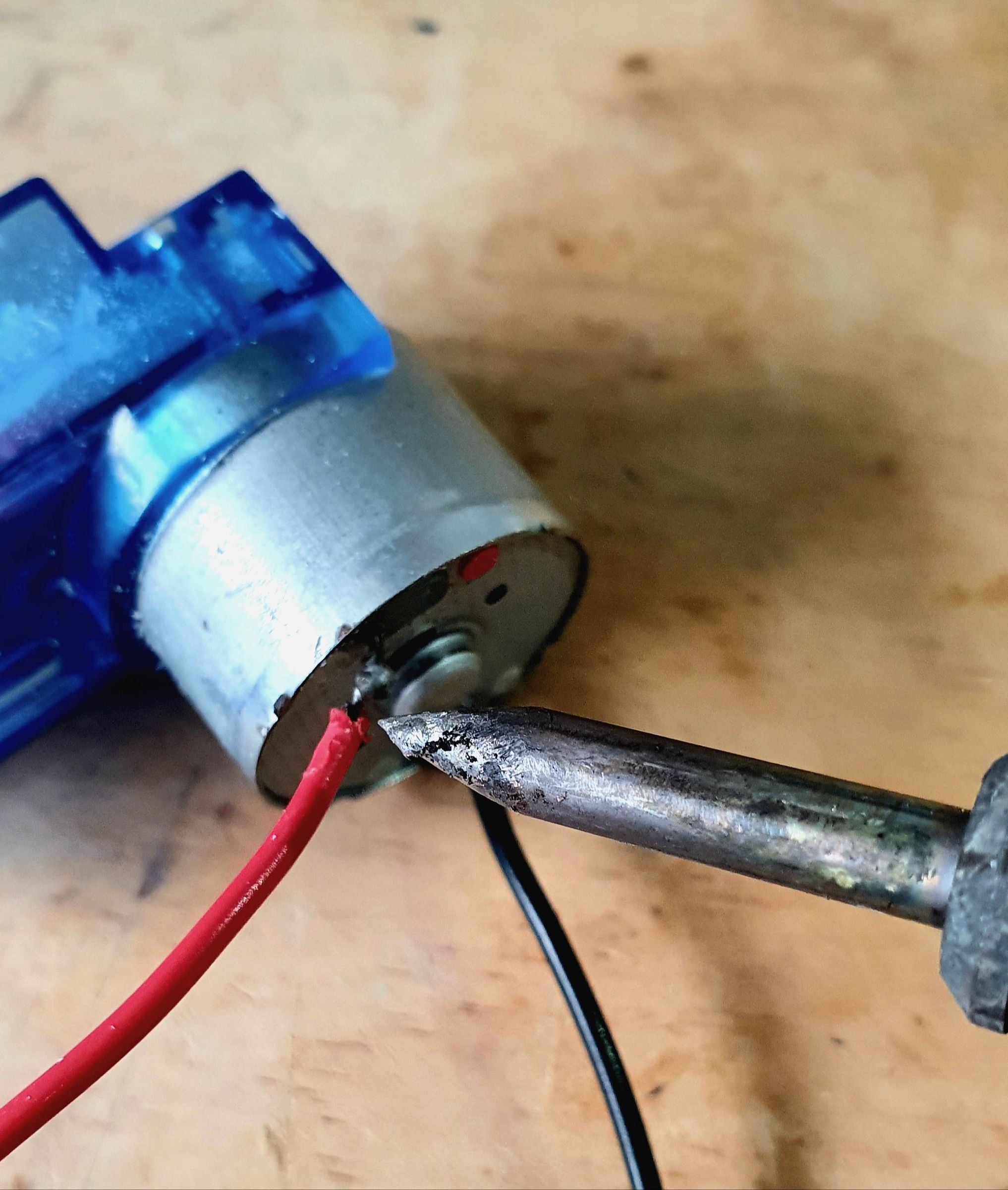 Hand Crank Flashlight : 6 Steps (with Pictures) - Instructables