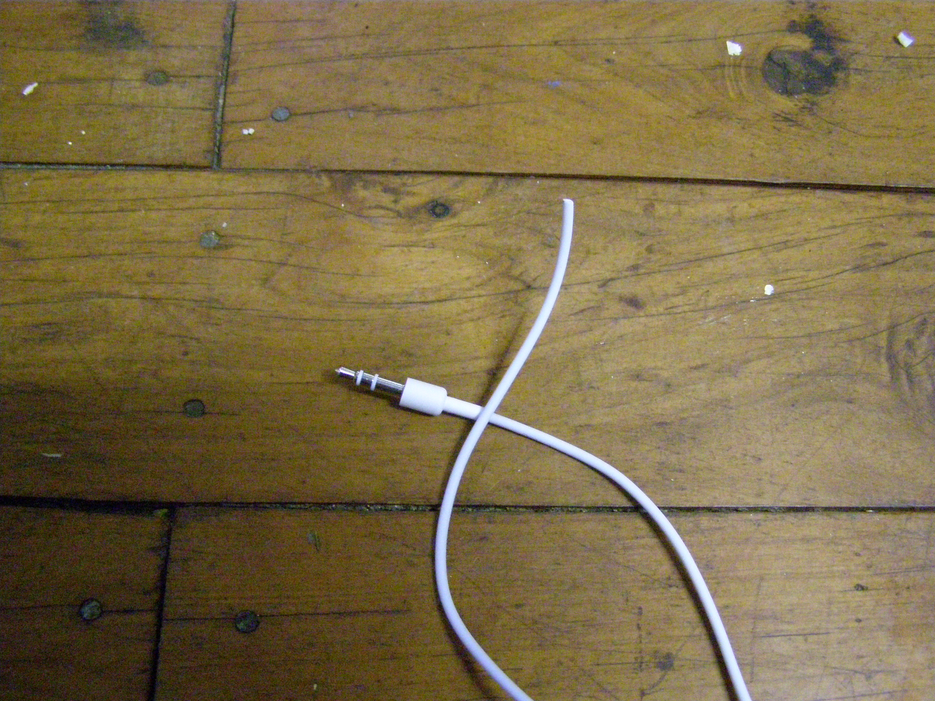 Apple Ipod Headphone Hack : 3 Steps (with Pictures) - Instructables