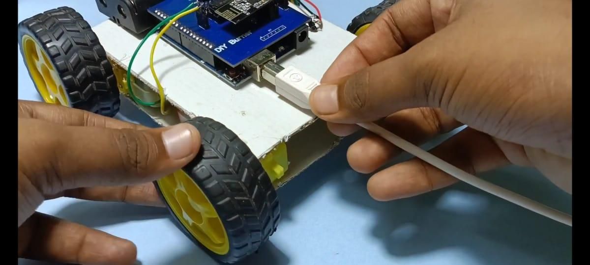 How to Make Gesture Control Robot || #MadeWithArduino. : 9 Steps ...