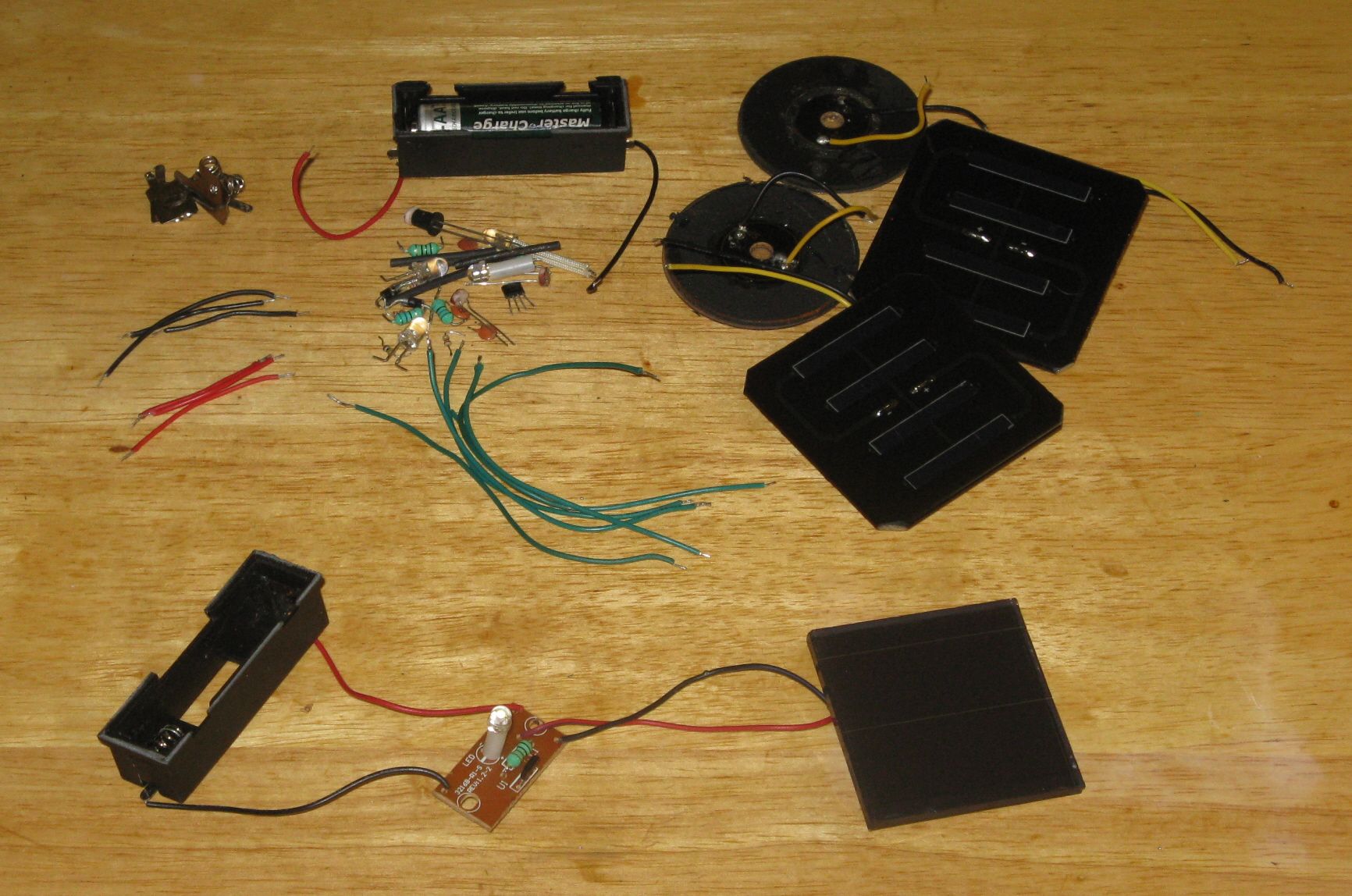 Simple Solar Circuits : 11 Steps (with Pictures) - Instructables